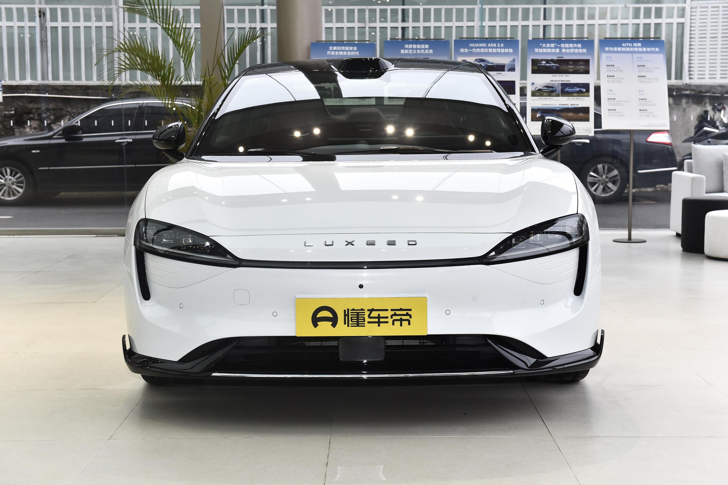 智界S7壁纸_智界S7_智界S7外观图片_1/244张图片_智界S7/整车外观图片_懂车帝