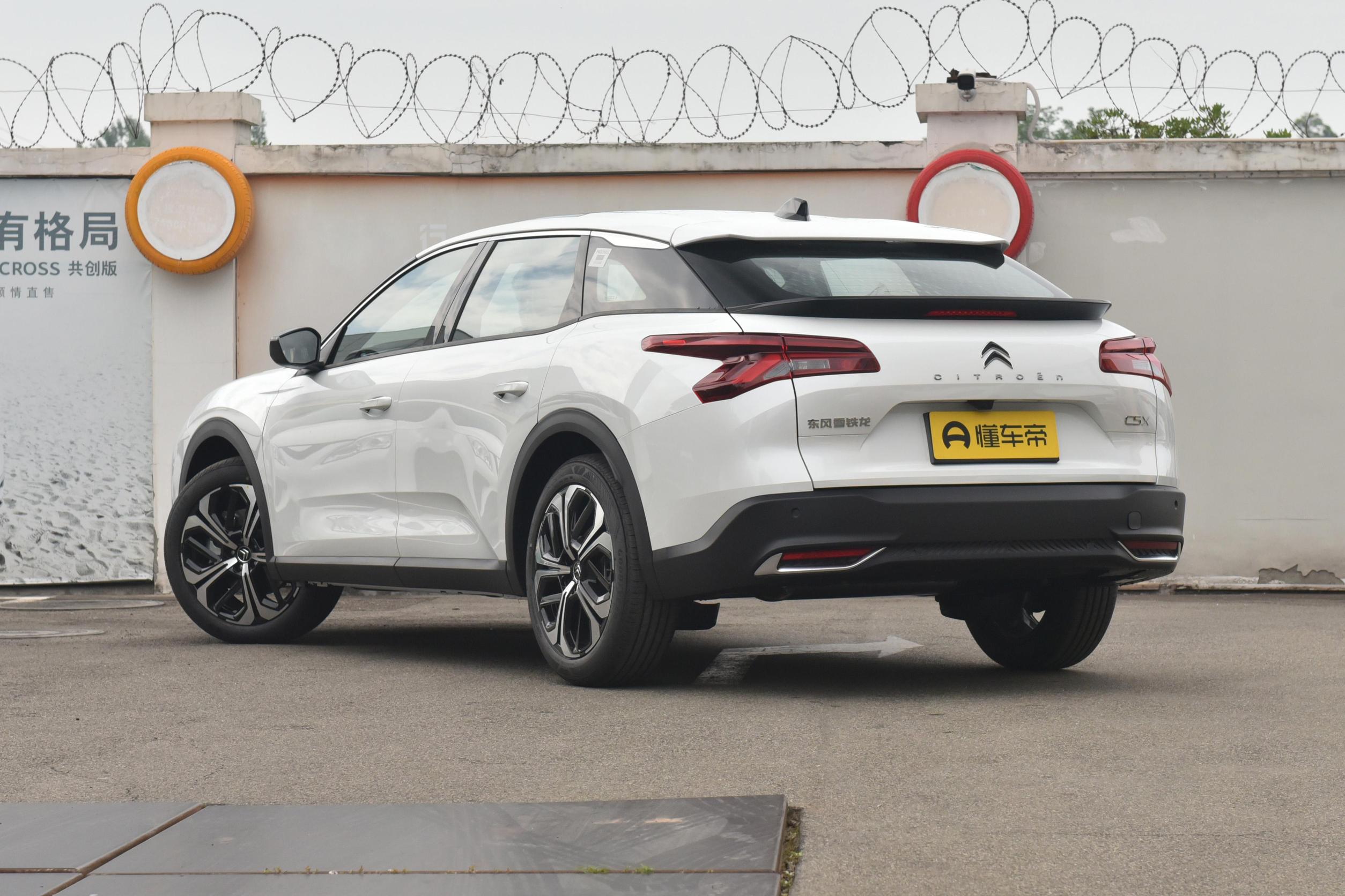 凡尔赛C5 X壁纸_凡尔赛C5 X_凡尔赛C5 X外观图片_21/1362张图片_凡尔赛C5 X/整车外观图片_懂车帝