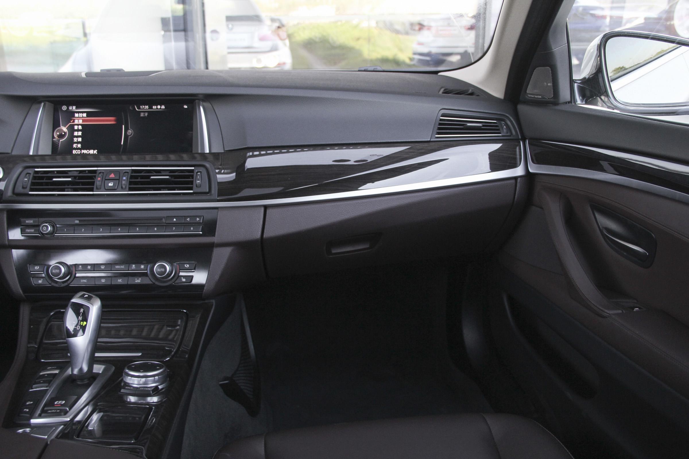 宝马5系 2017款 528Li xDrive豪华设计套装图片_宝马_1/28张图片_汽车内饰图库_懂车帝