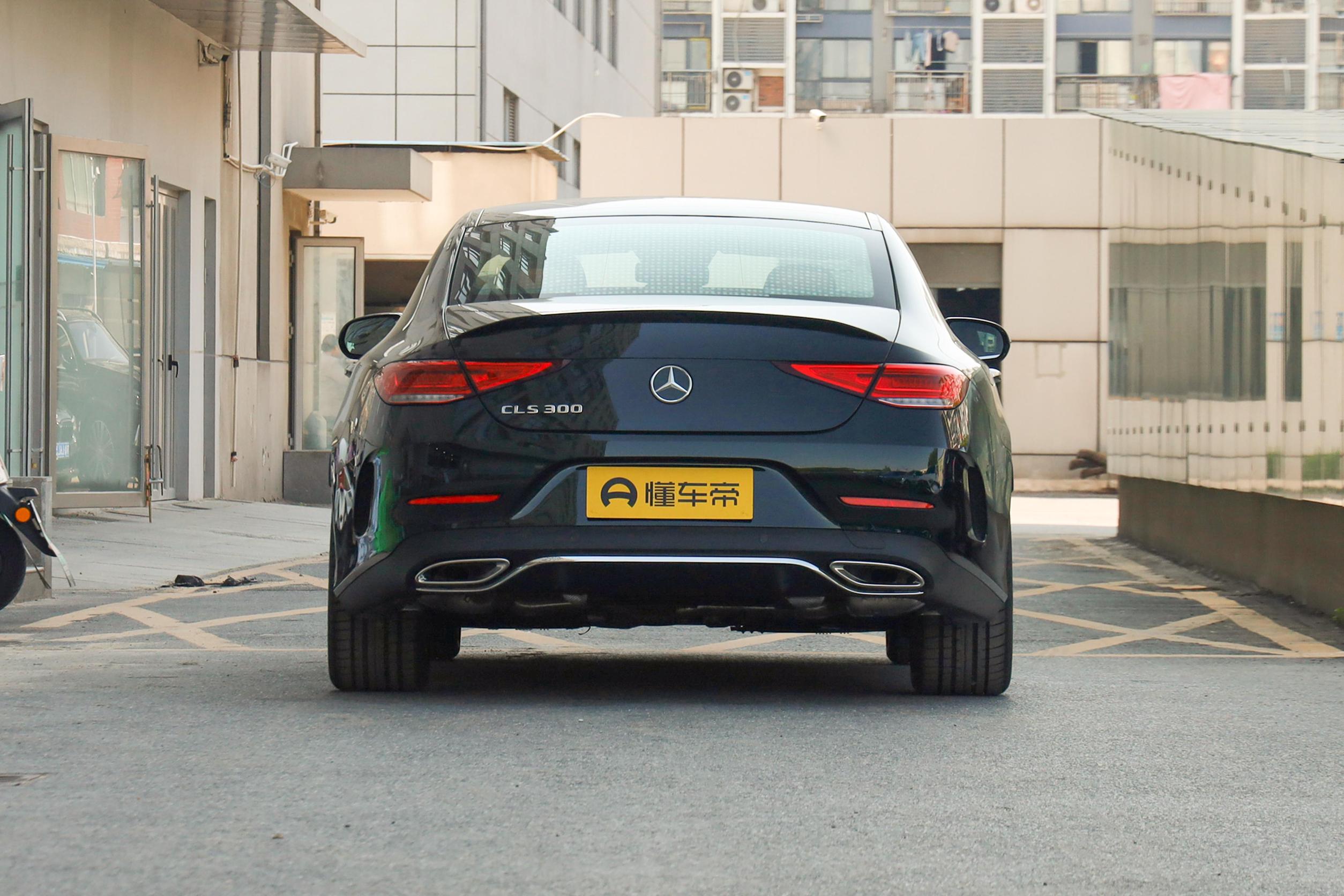 奔驰CLS 2023款 改款 CLS 300 豪华型图片_奔驰_1/80张图片_汽车外观图库_懂车帝