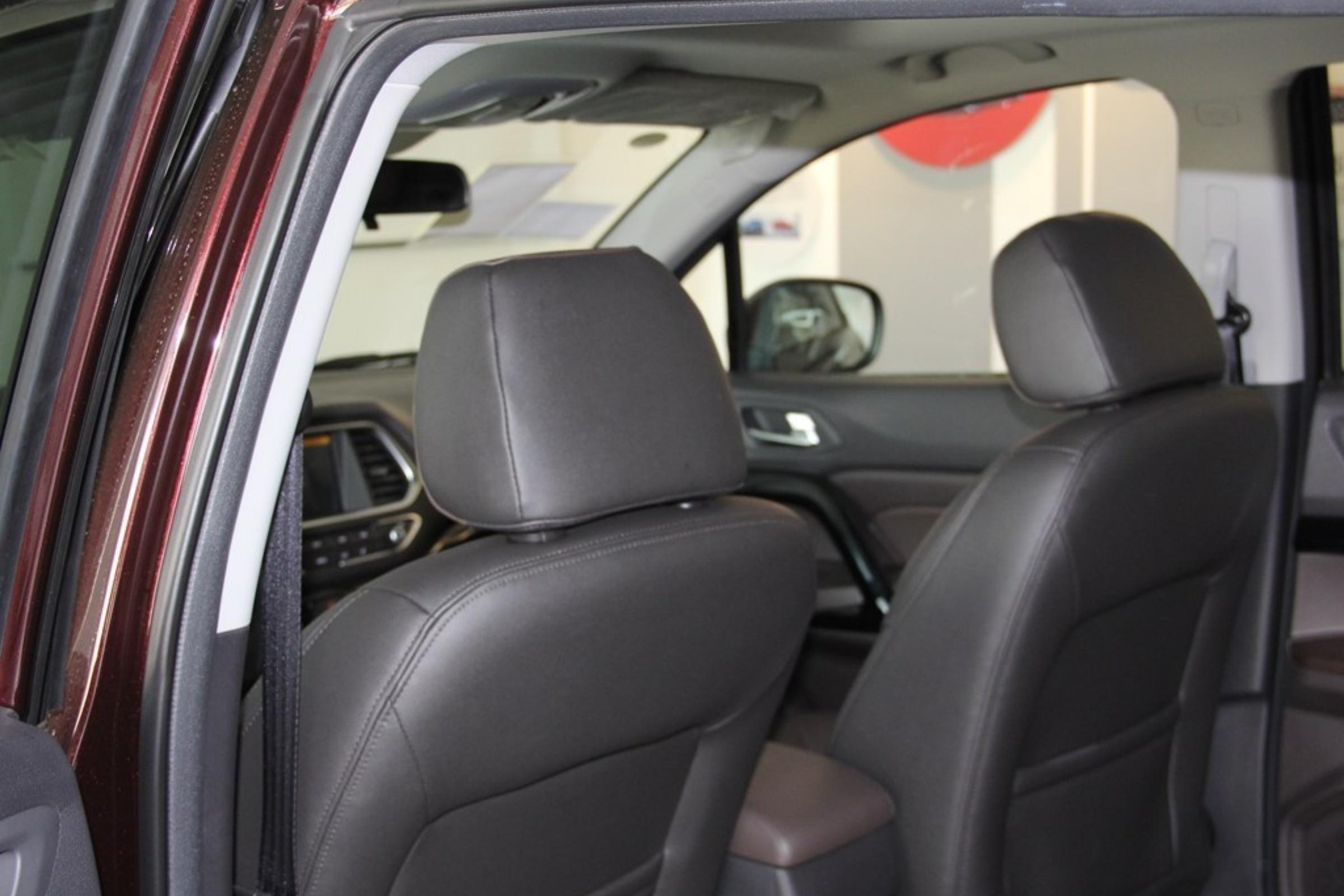 传祺GS4 2017款 235T G-DCT两驱豪华版图片_广汽传祺_8/27张图片_汽车空间图库_懂车帝