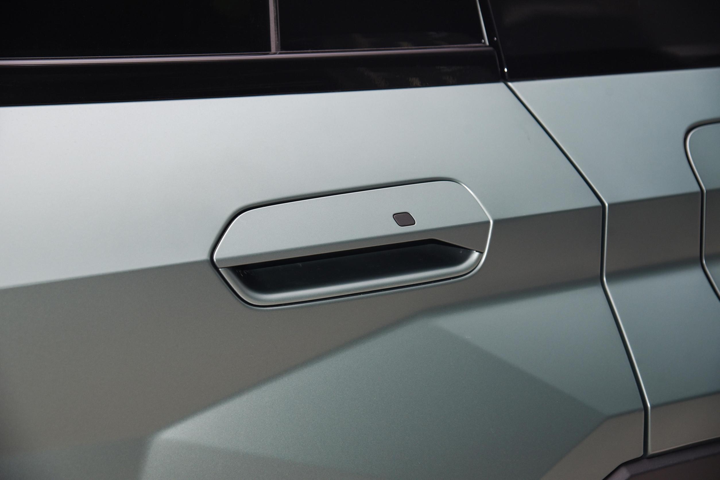 猛士917 2023款 增程版图片_猛士_1/87张图片_汽车外观图库_懂车帝