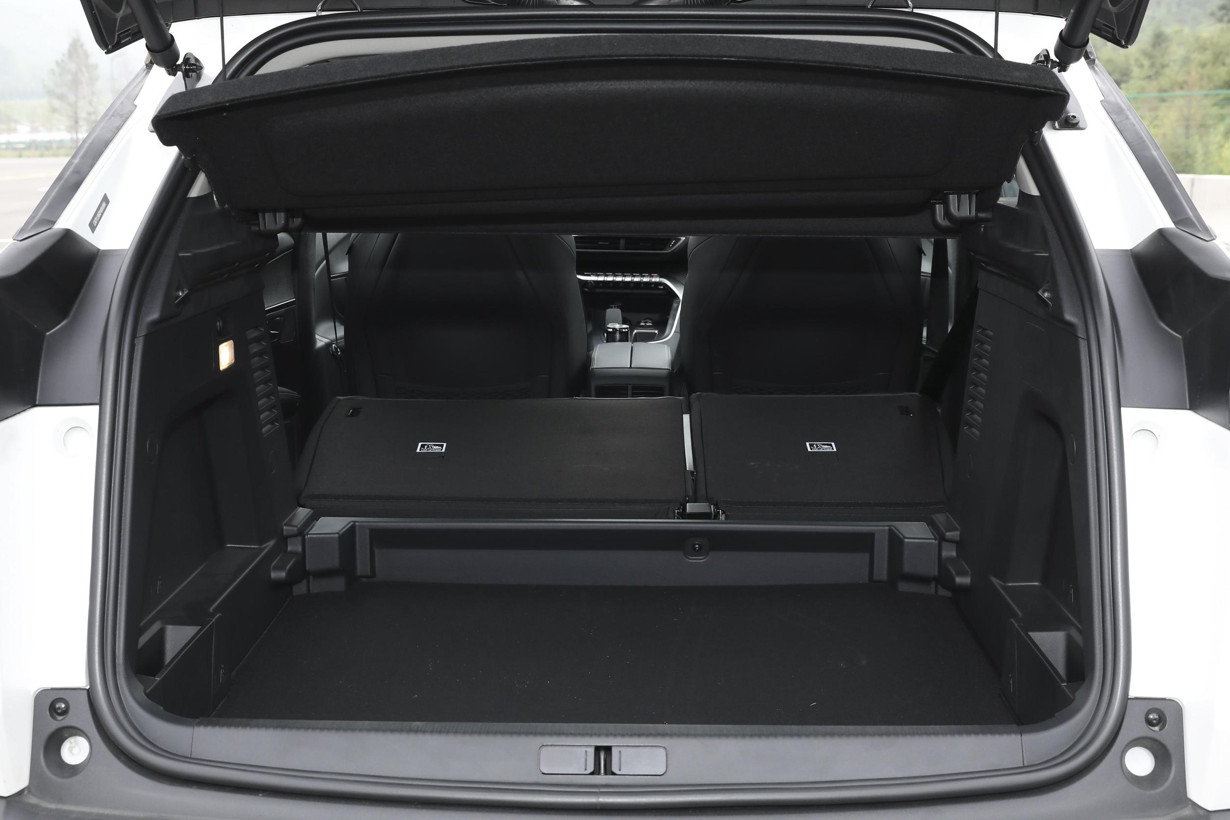 标致4008 2023款 360THP 科技版图片_标致_26/87张图片_汽车空间图库_懂车帝