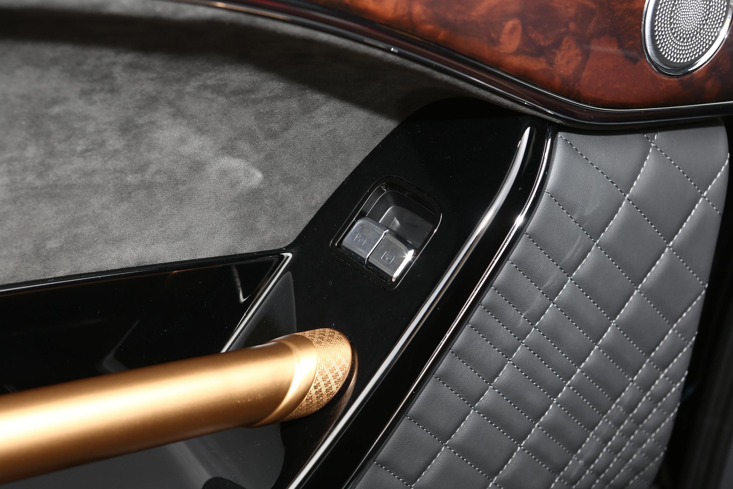 红旗LS7 2022款 4.0T 4座尊爵旗舰版图片_红旗_31/62张图片_汽车空间图库_懂车帝