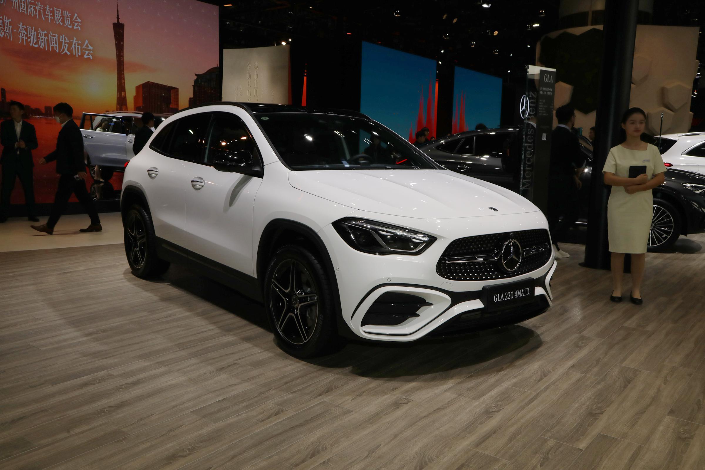 奔驰GLA 2024款 GLA 220 4MATIC图片_奔驰_22/67张图片_汽车车展图库_懂车帝