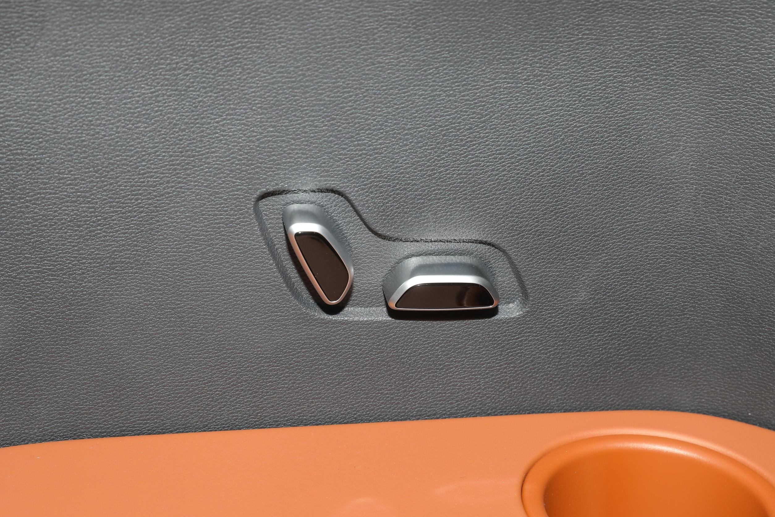 红旗HQ9 2022款 智联旗悦版图片_红旗_31/80张图片_汽车空间图库_懂车帝