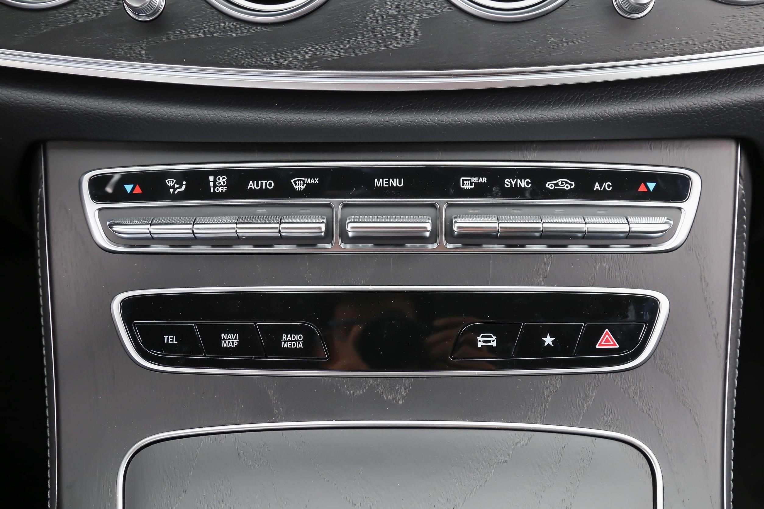 奔驰E级(进口) 2022款 E 300 时尚型运动版图片_奔驰_26/63张图片_汽车内饰图库_懂车帝