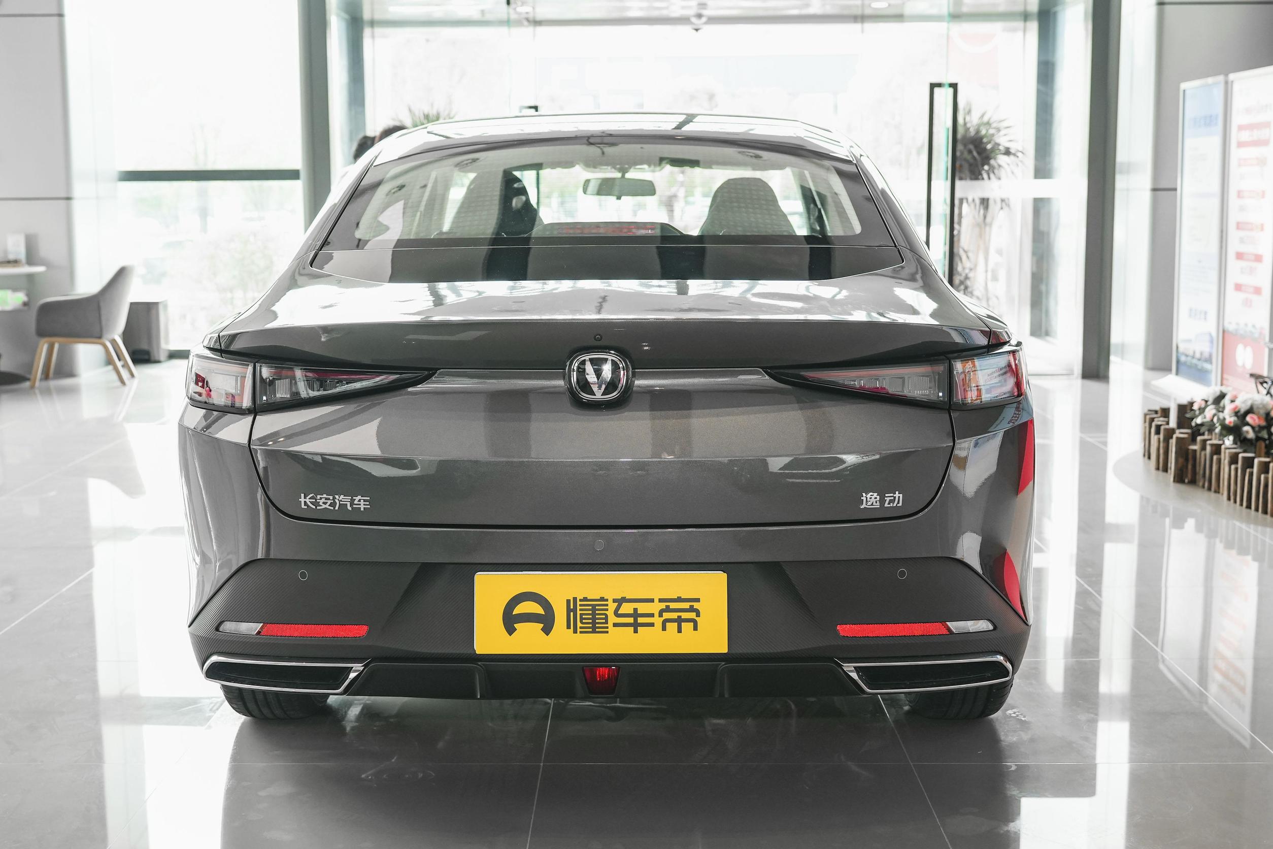 逸动 2024款 1.5T GDI DCT畅享版图片_长安_9/145张图片_汽车外观图库_懂车帝