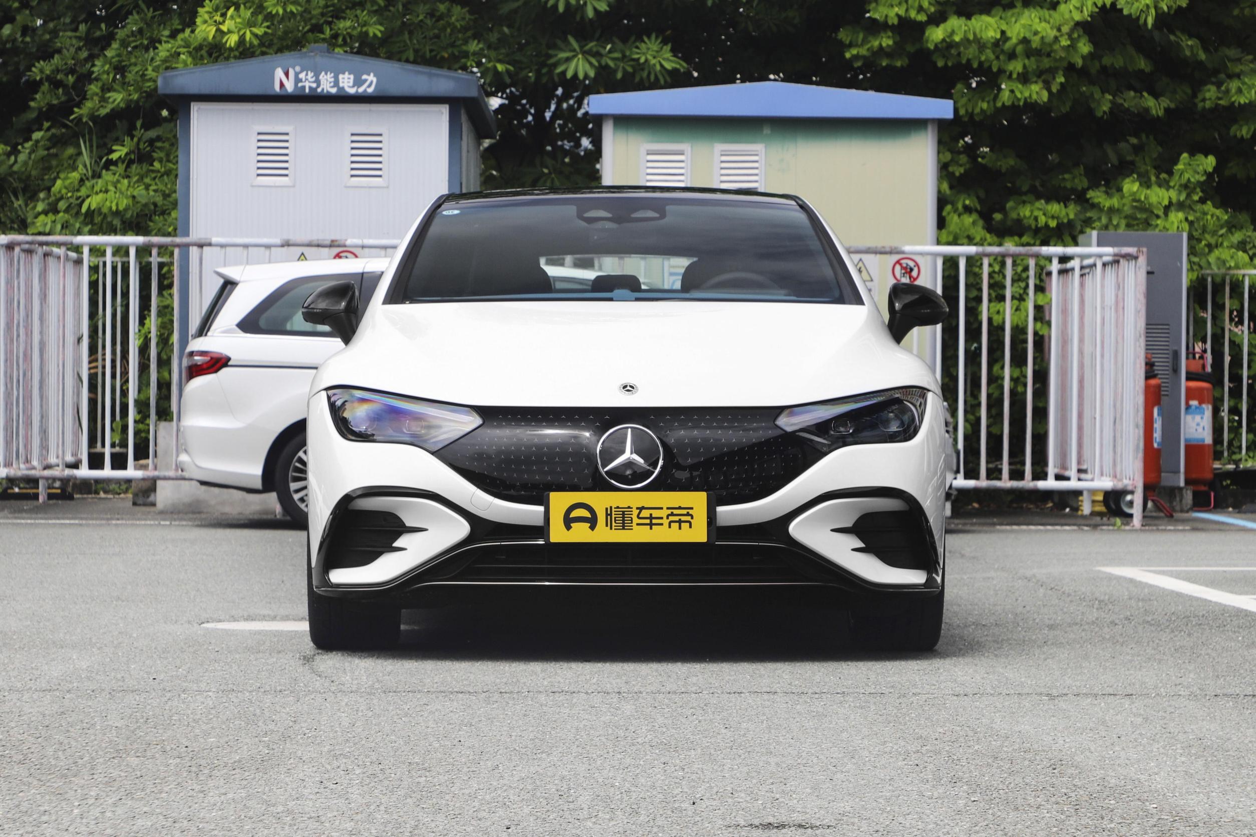 奔驰EQE 2022款 EQE 350 先型特别版图片_奔驰_1/260张图片_汽车外观图库_懂车帝