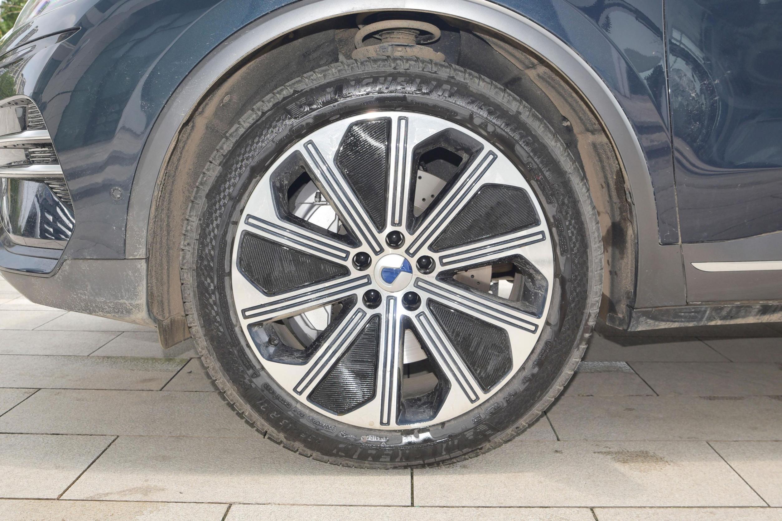 腾势N8 DM 2023款 四驱超混旗舰六座版图片_腾势_3/181张图片_汽车外观图库_懂车帝