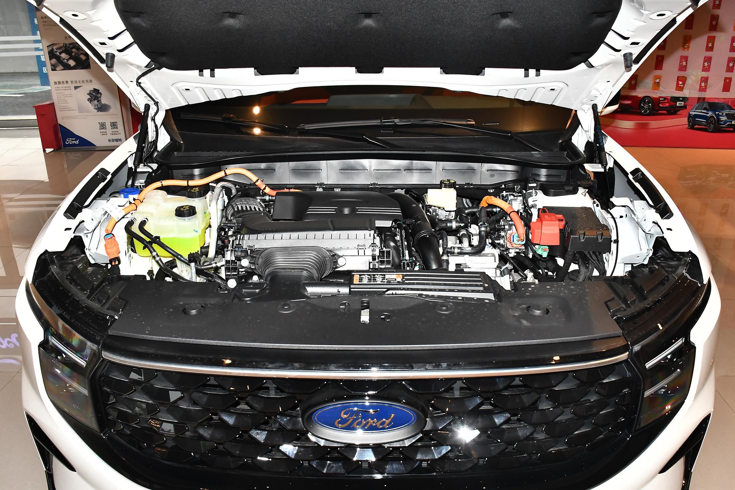 锐界 2023款 锐界L 2.0T EcoBoost E-混动两驱七座风尚型图片_福特_2/46张图片_汽车外观图库_懂车帝