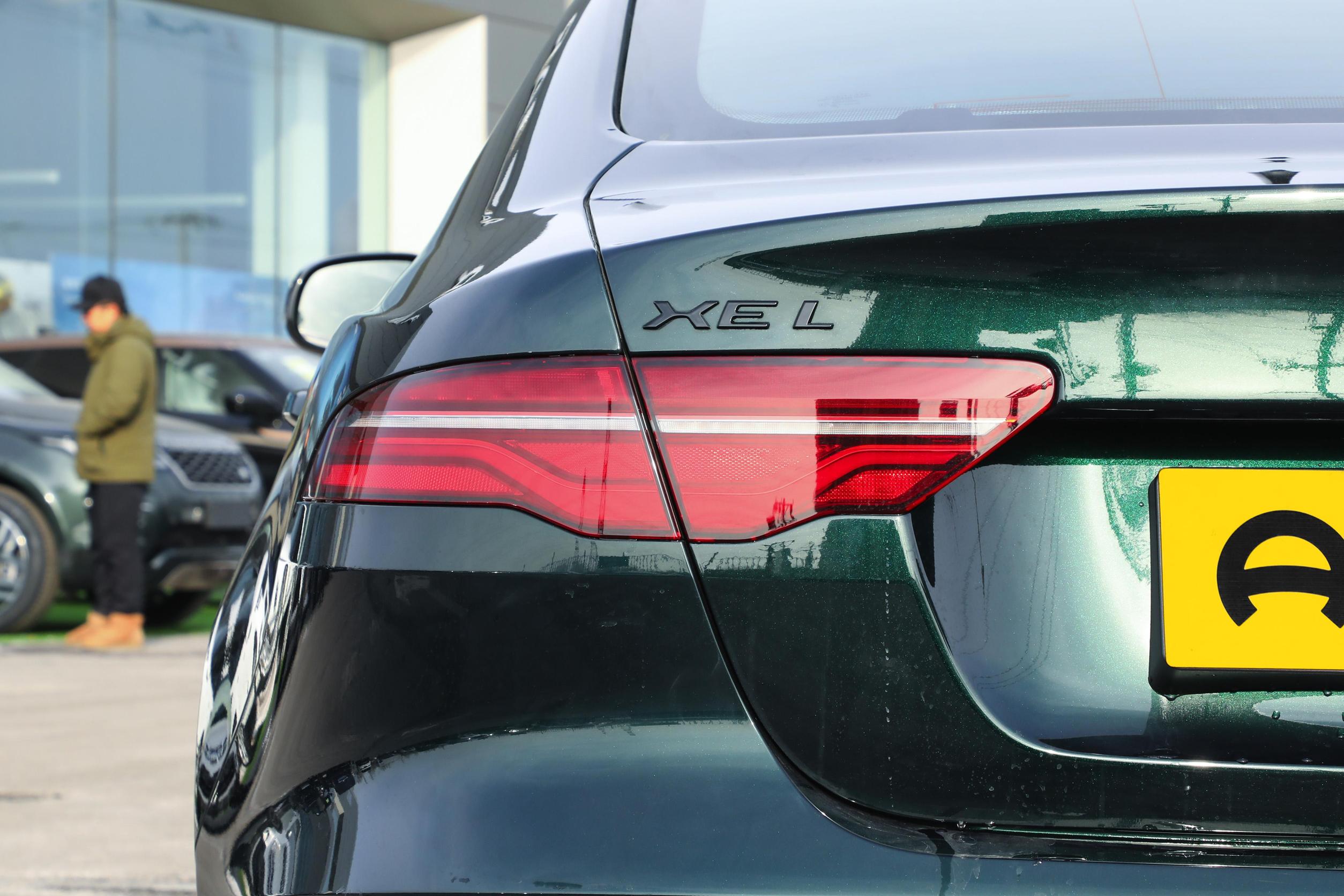 捷豹XEL 2024款 2.0T 250PS R-DYNAMIC S耀黑运动版图片_捷豹_3/115张图片_汽车外观图库_懂车帝