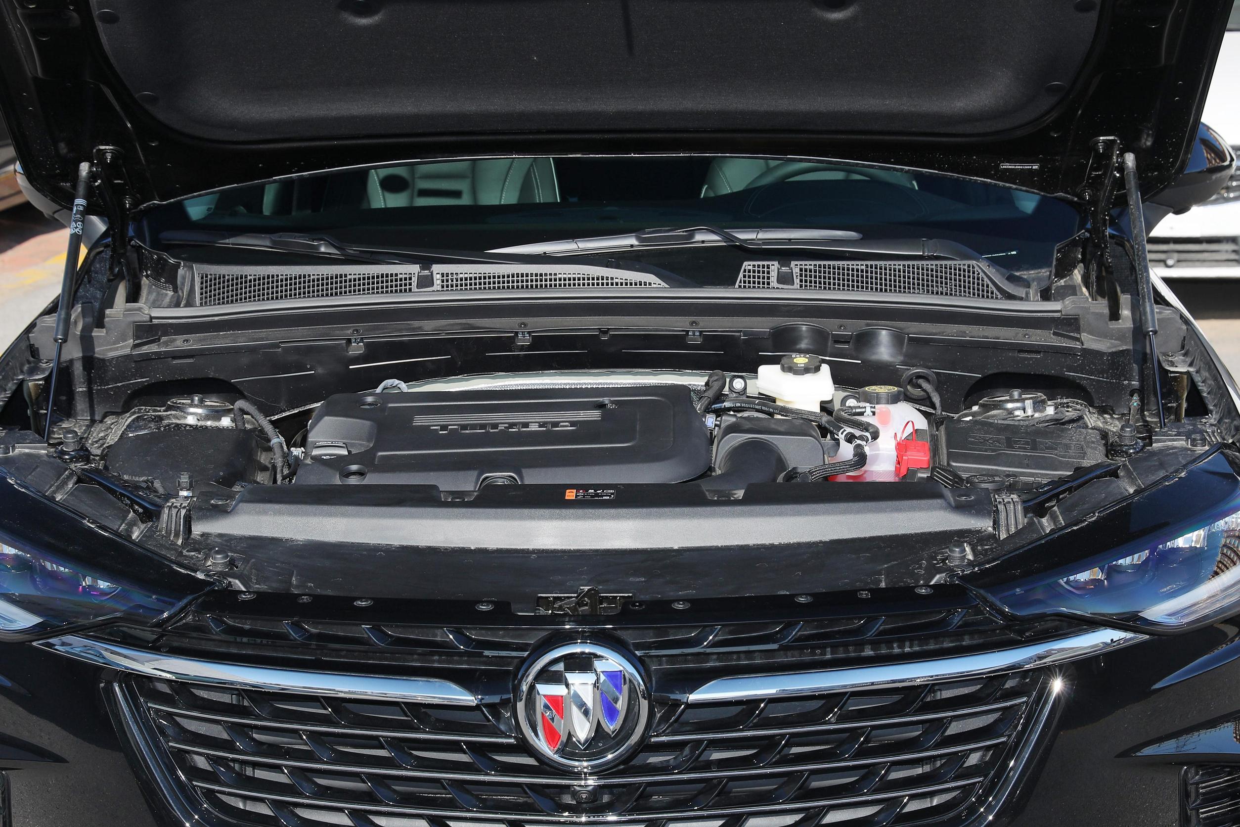 昂科威 2023款 昂科威Plus 652T 五座四驱豪华型图片_别克_3/57张图片_汽车外观图库_懂车帝