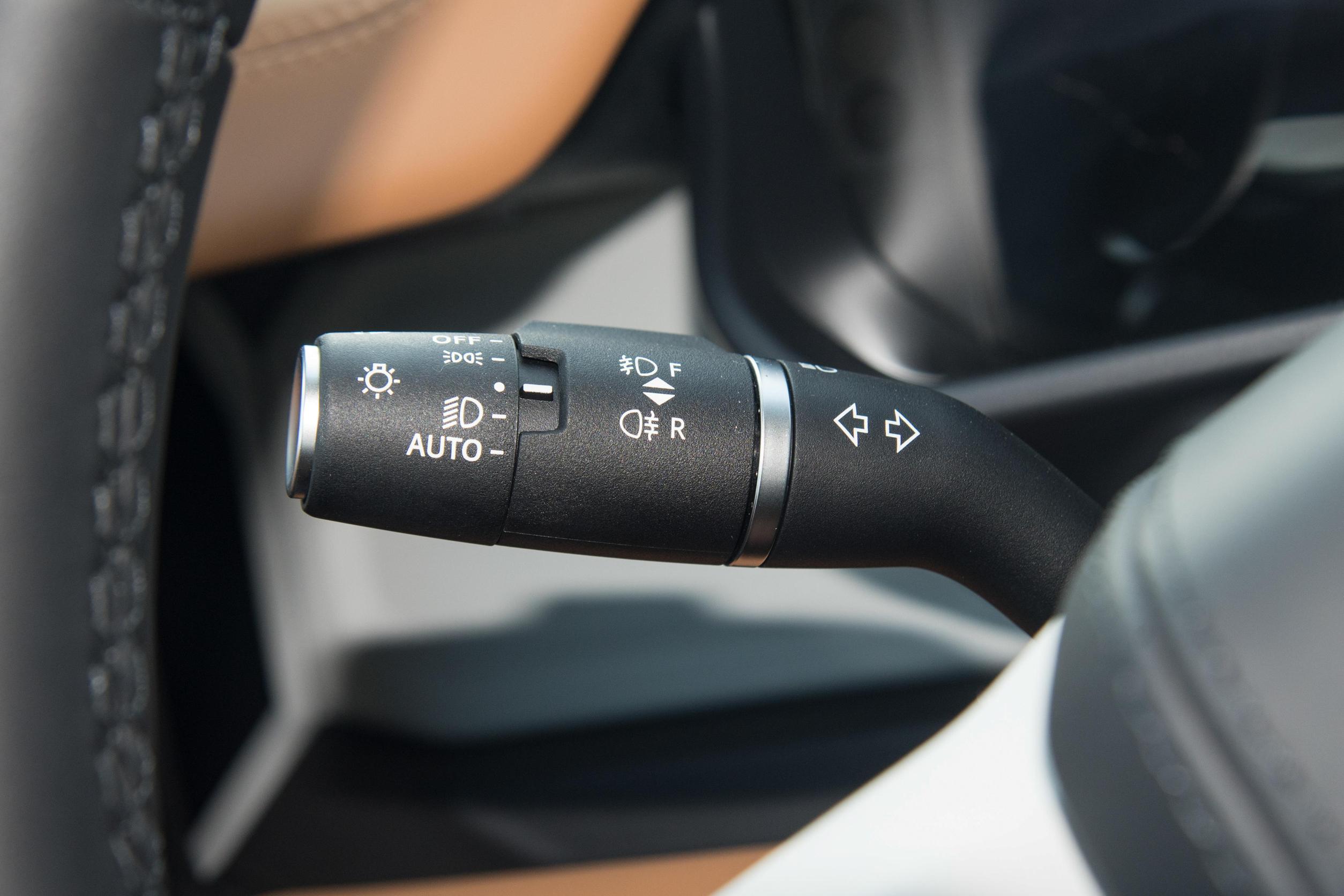 卫士 2024款 90 3.0T P400 HSE图片_路虎_3/35张图片_汽车内饰图库_懂车帝