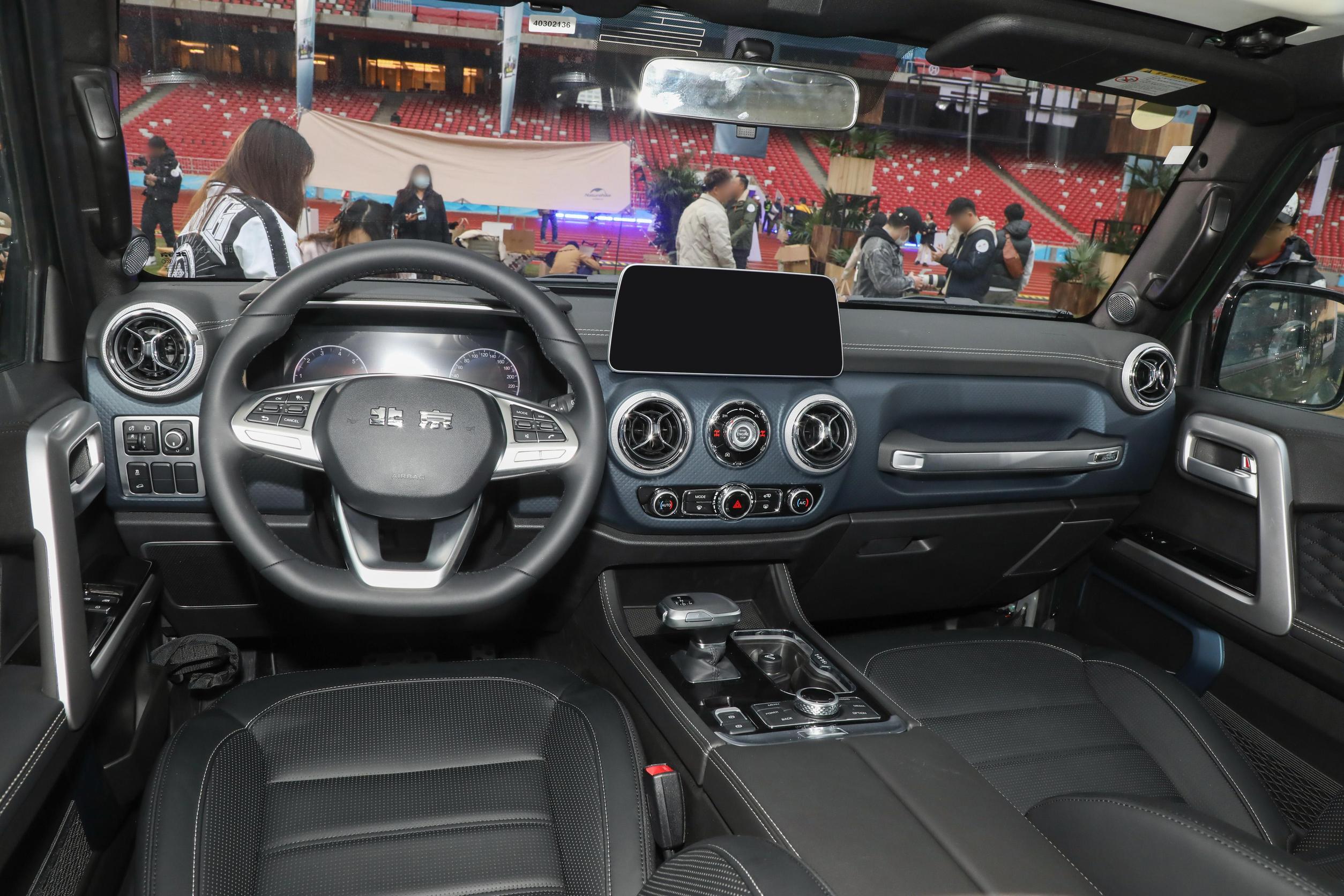 北京BJ40 2024款 2.0T 自动四驱致敬2020荣耀版图片_北京_20/32张图片_汽车内饰图库_懂车帝