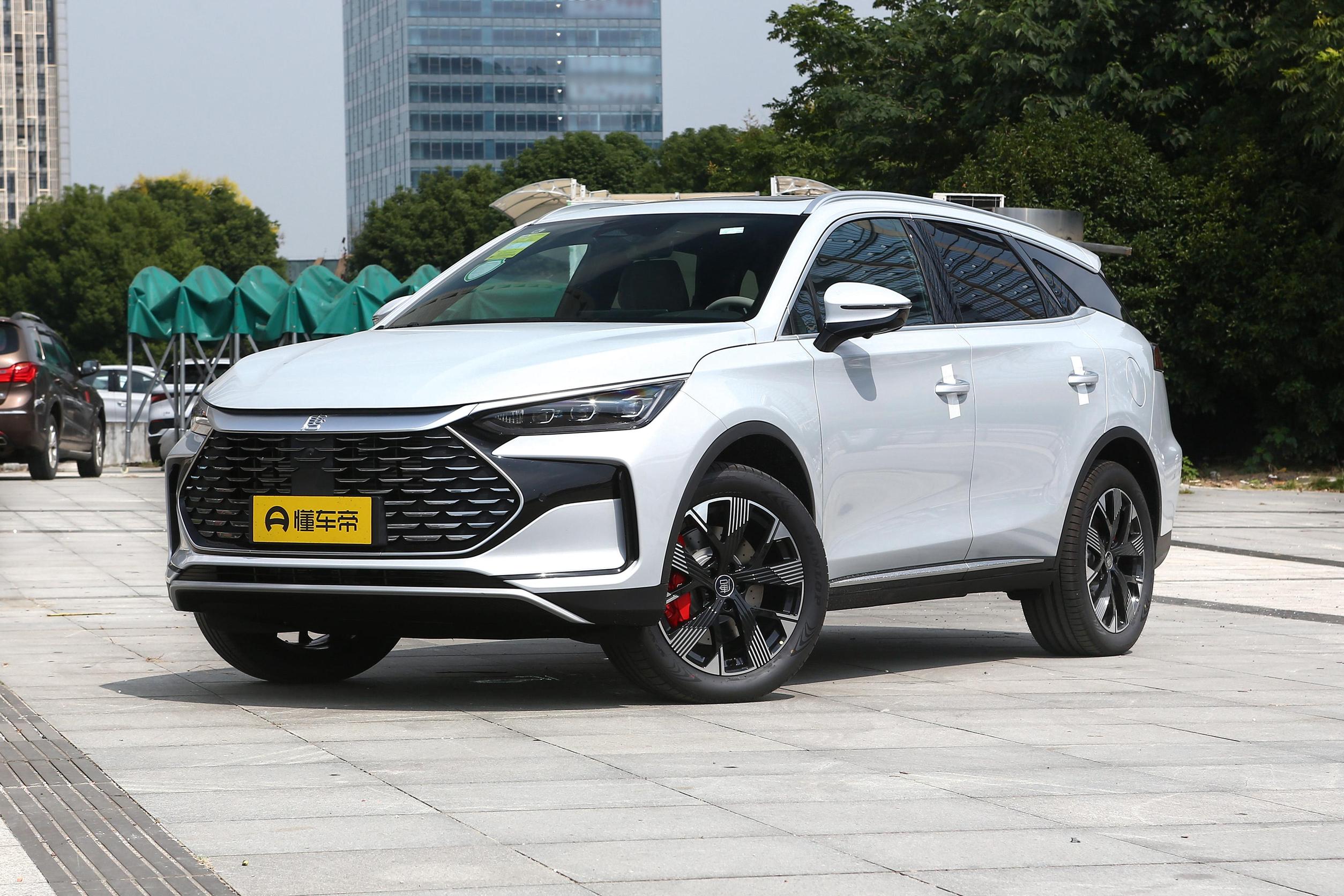 唐DM-i 2023款 DM-p 冠军版 215KM四驱尊享型图片_比亚迪_15/67张图片_汽车外观图库_懂车帝