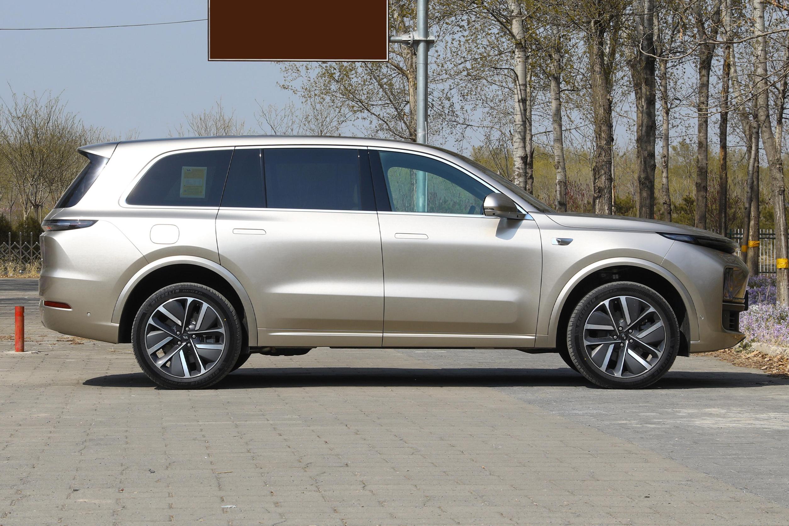 理想L9壁纸_理想L9_理想L9外观图片_6/1169张图片_理想L9/整车外观图片_懂车帝