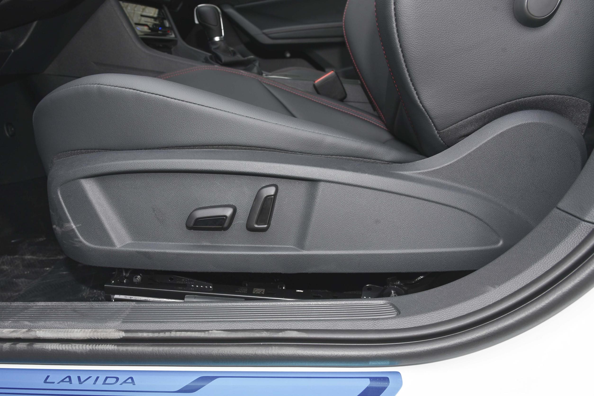 朗逸 2024款 300TSI DSG星空领先版图片_大众_21/87张图片_汽车空间图库_懂车帝