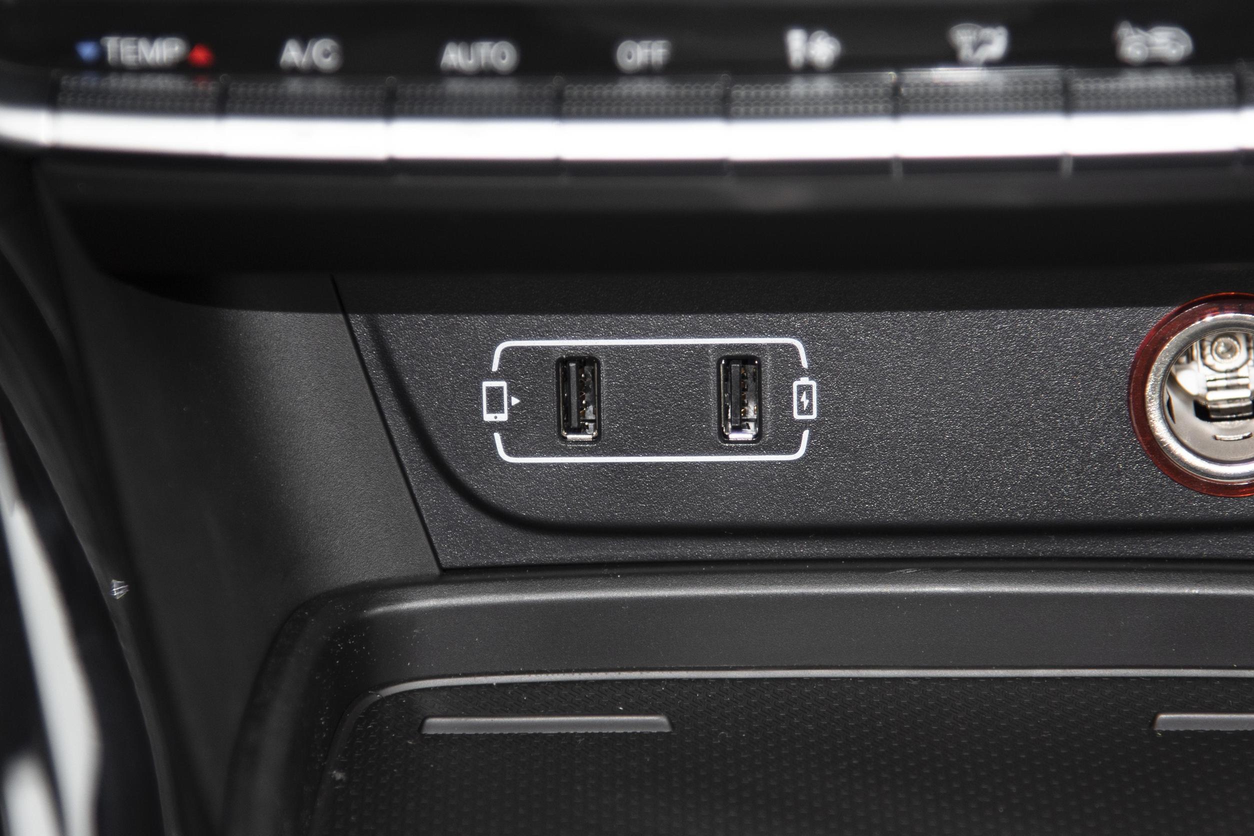 传祺GS4 2023款 270T 自动智行科技版图片_广汽传祺_2/35张图片_汽车内饰图库_懂车帝