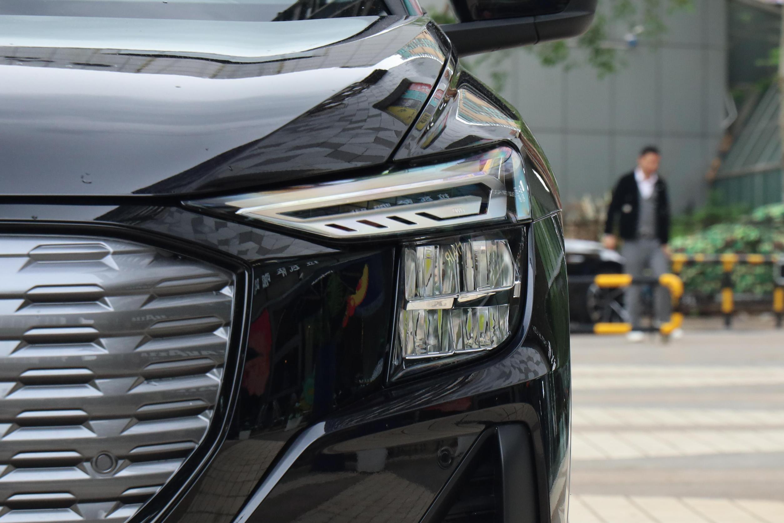 奥迪Q5 e-tron 2023款 40 e-tron 闪耀型 机甲套装图片_奥迪_2/92张图片_汽车外观图库_懂车帝