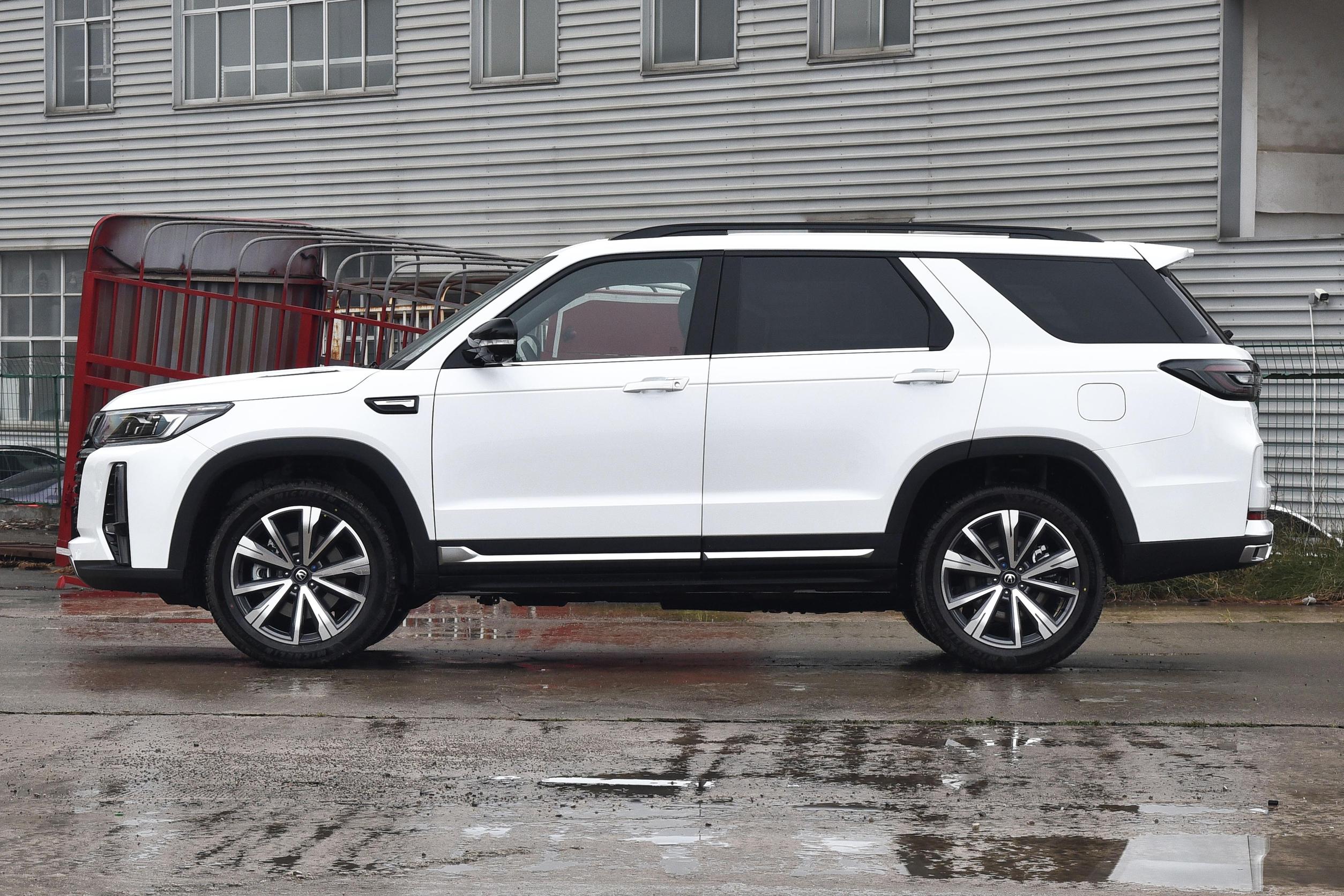 长安CS95 2023款 PLUS版 2.0T 四驱尊贵型图片_长安_8/80张图片_汽车外观图库_懂车帝