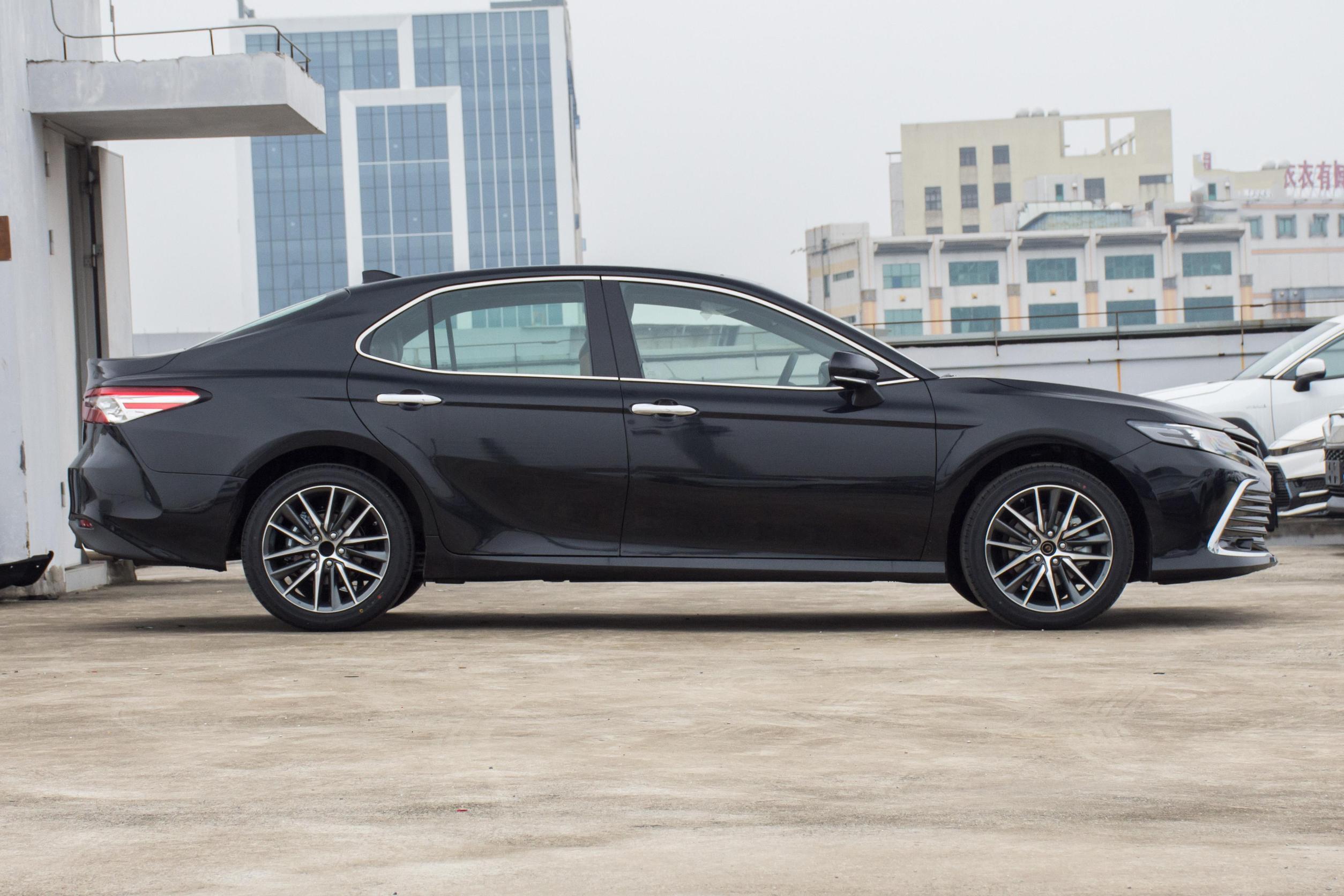 凯美瑞 2023款 2.5Q 旗舰版图片_丰田_1/60张图片_汽车外观图库_懂车帝