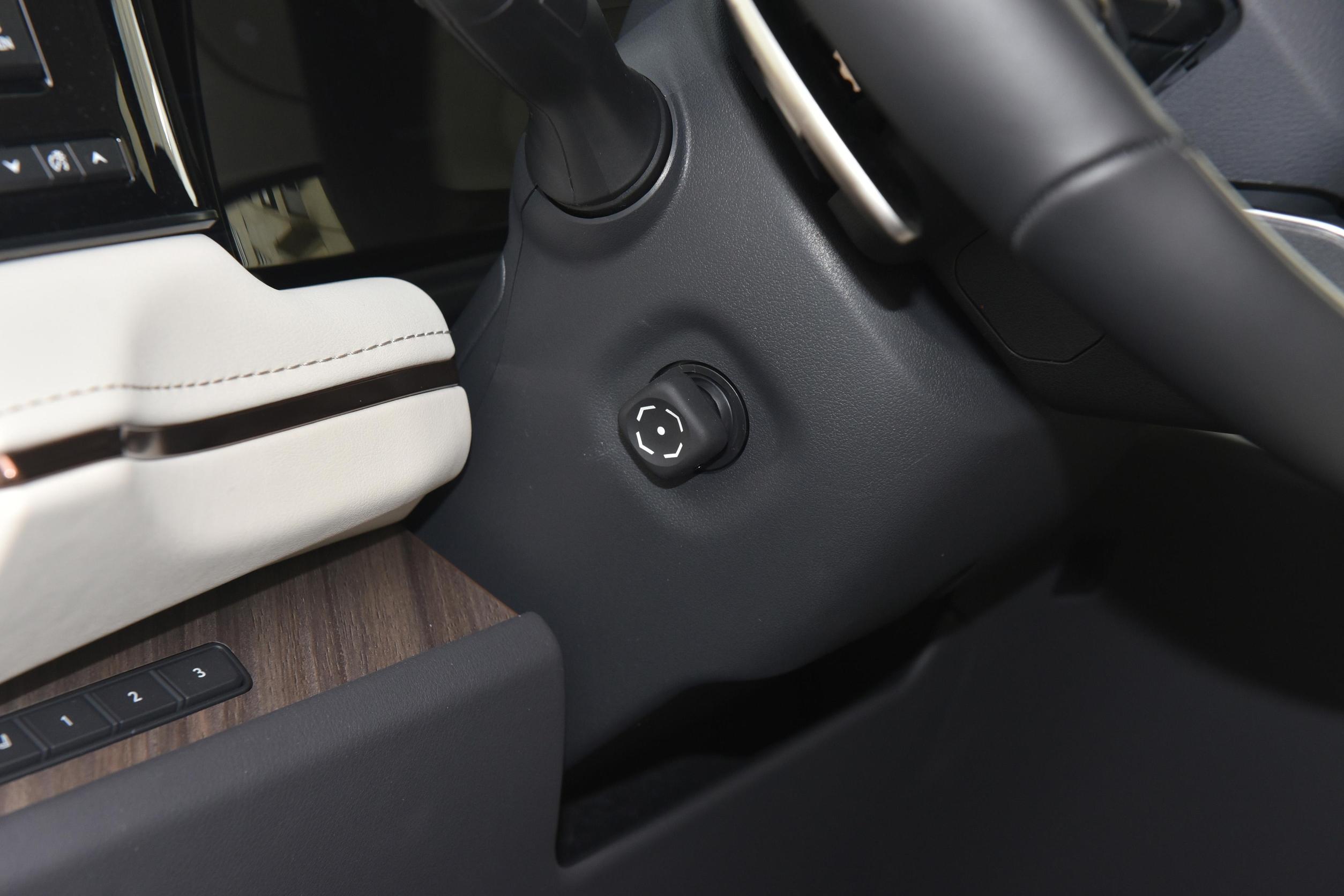 雷克萨斯LM 2023款 500h DIRECT4 四座御世版图片_雷克萨斯_22/79张图片_汽车内饰图库_懂车帝