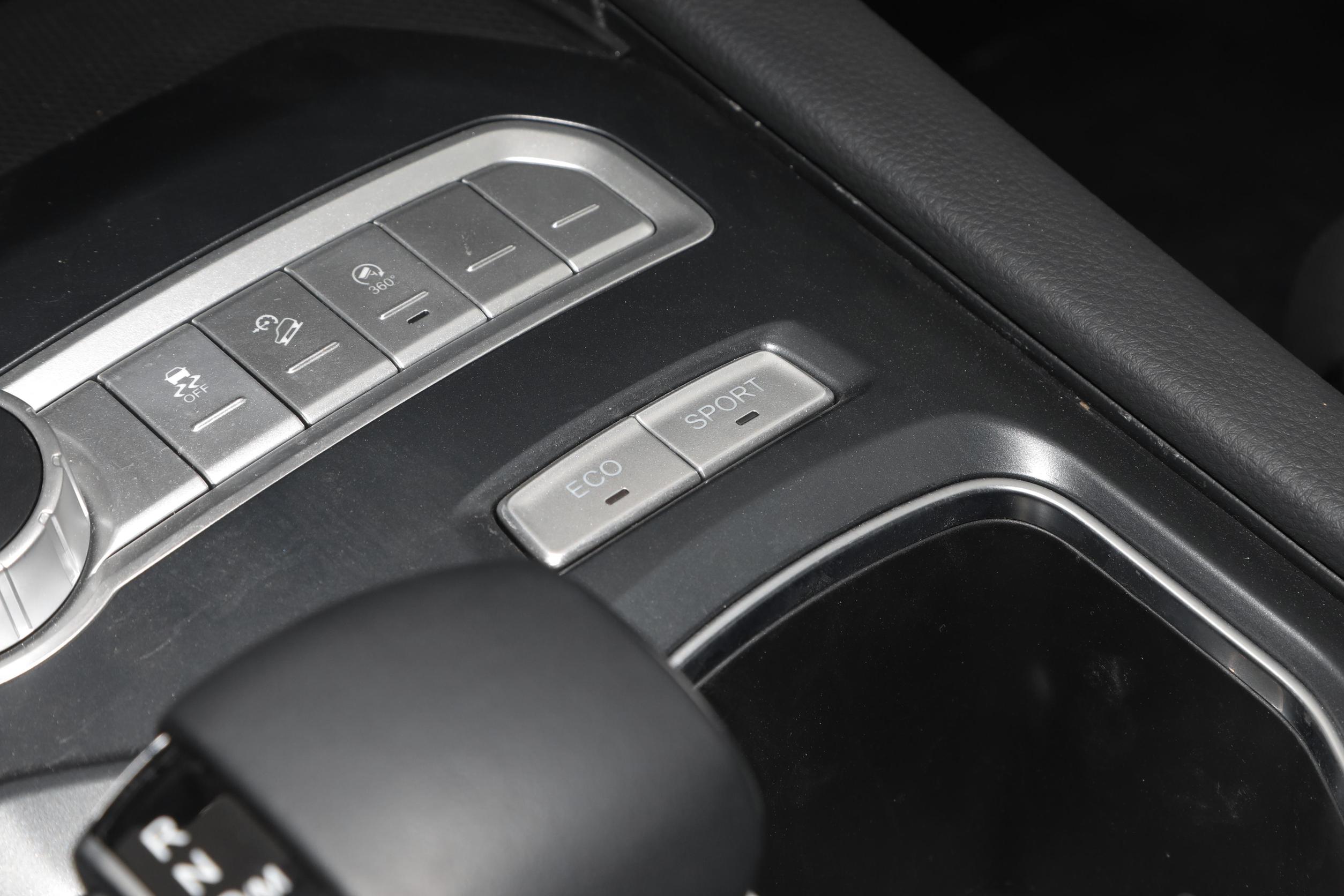 大将军F9 SUV 2023款 2.0T 汽油自动四驱豪华型图片_福田_1/42张图片_汽车内饰图库_懂车帝