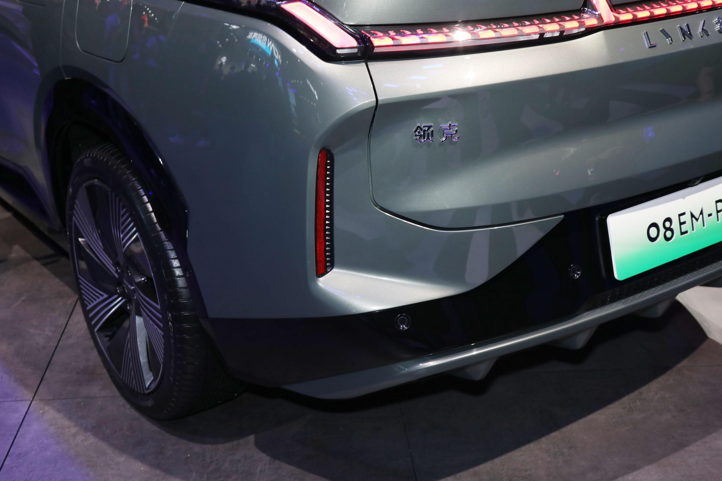 领克08 EM-P 2023款 245超长续航Halo图片_领克_33/84张图片_汽车车展图库_懂车帝