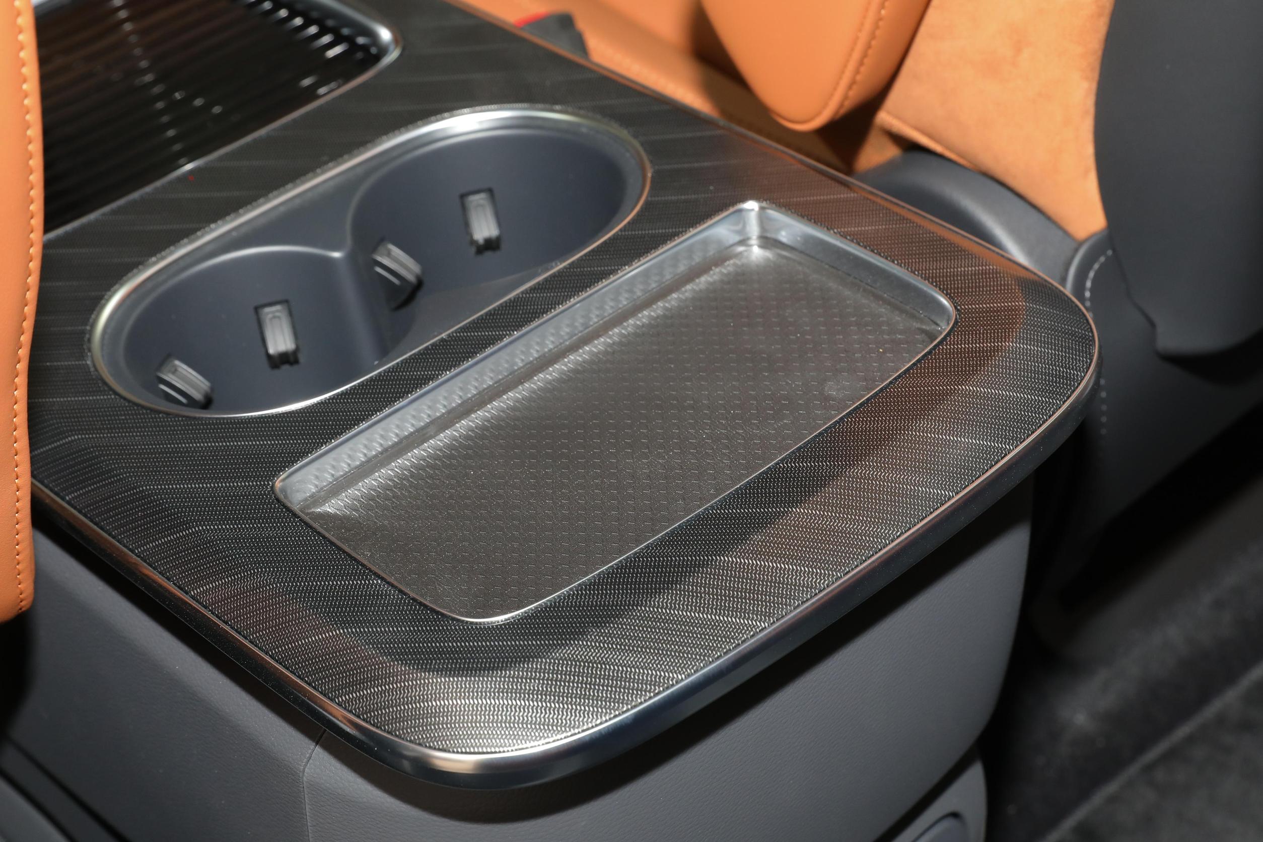 红旗HQ9 2022款 智联旗悦版图片_红旗_31/80张图片_汽车空间图库_懂车帝