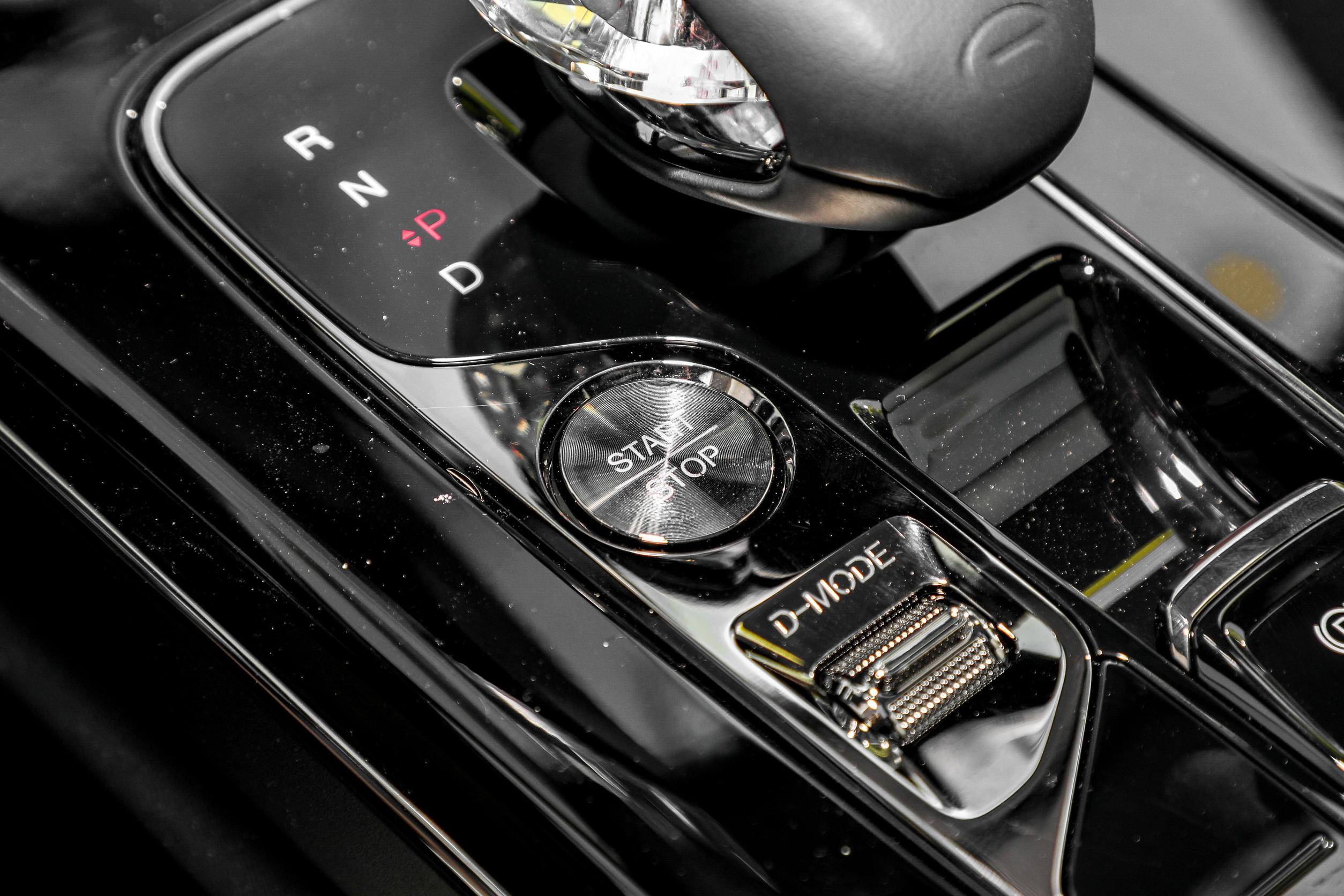 传祺M8 2023款 宗师系列 2.0TM 混动 旗舰版图片_广汽传祺_19/31张图片_汽车内饰图库_懂车帝