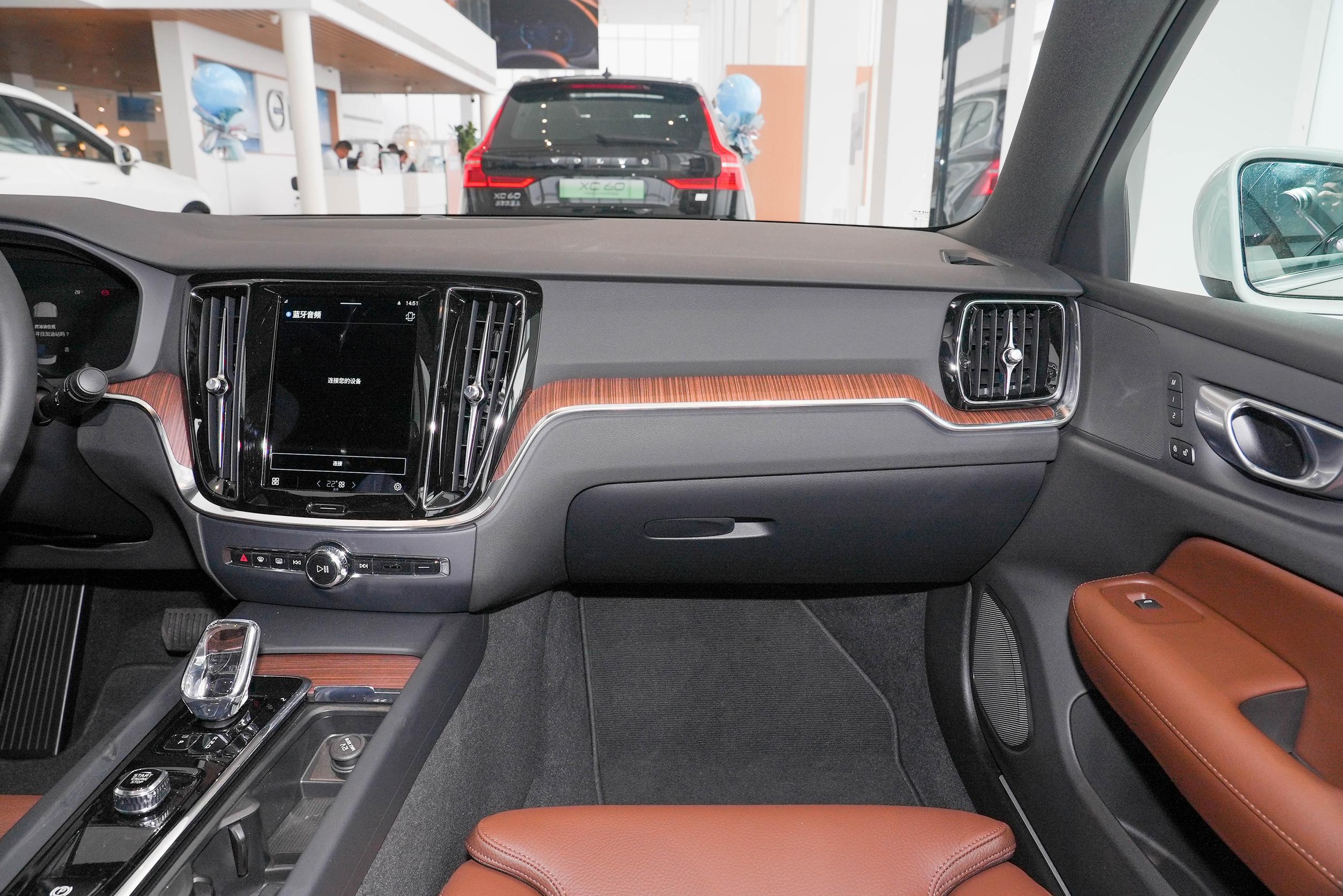 沃尔沃S60 2024款 B4 智远豪华版图片_沃尔沃_58/61张图片_汽车内饰图库_懂车帝