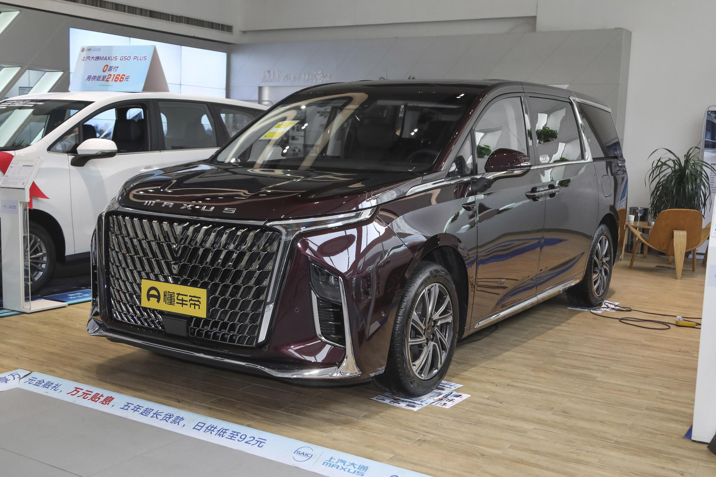 上汽大通MAXUS G90 2022款 2.0T 星际七座版图片_上汽大通MAXUS_13/53张图片_汽车外观图库_懂车帝