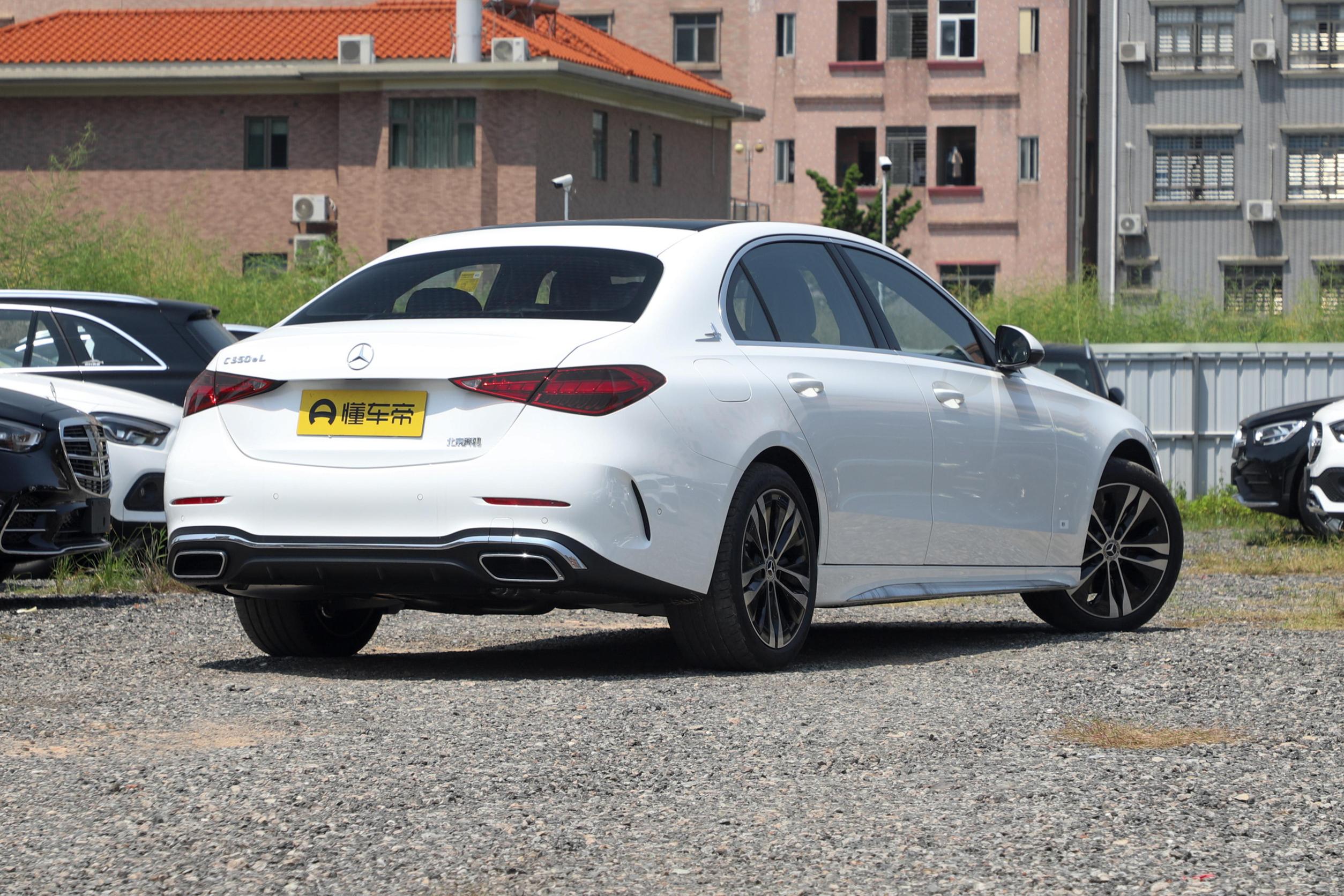 奔驰C级PHEV 2022款 C 350 eL图片_奔驰_2/171张图片_汽车外观图库_懂车帝