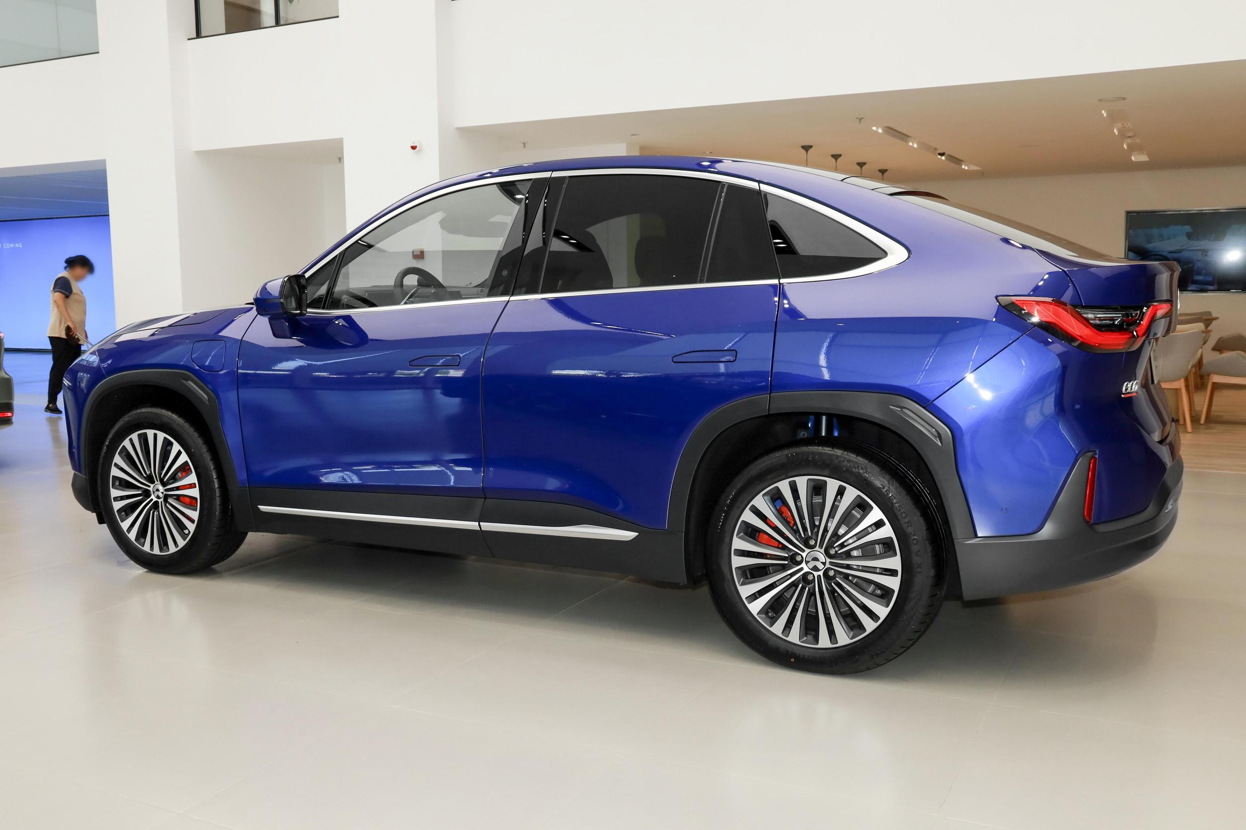 蔚来EC6 2022款 615KM 签名版图片_蔚来_4/45张图片_汽车外观图库_懂车帝