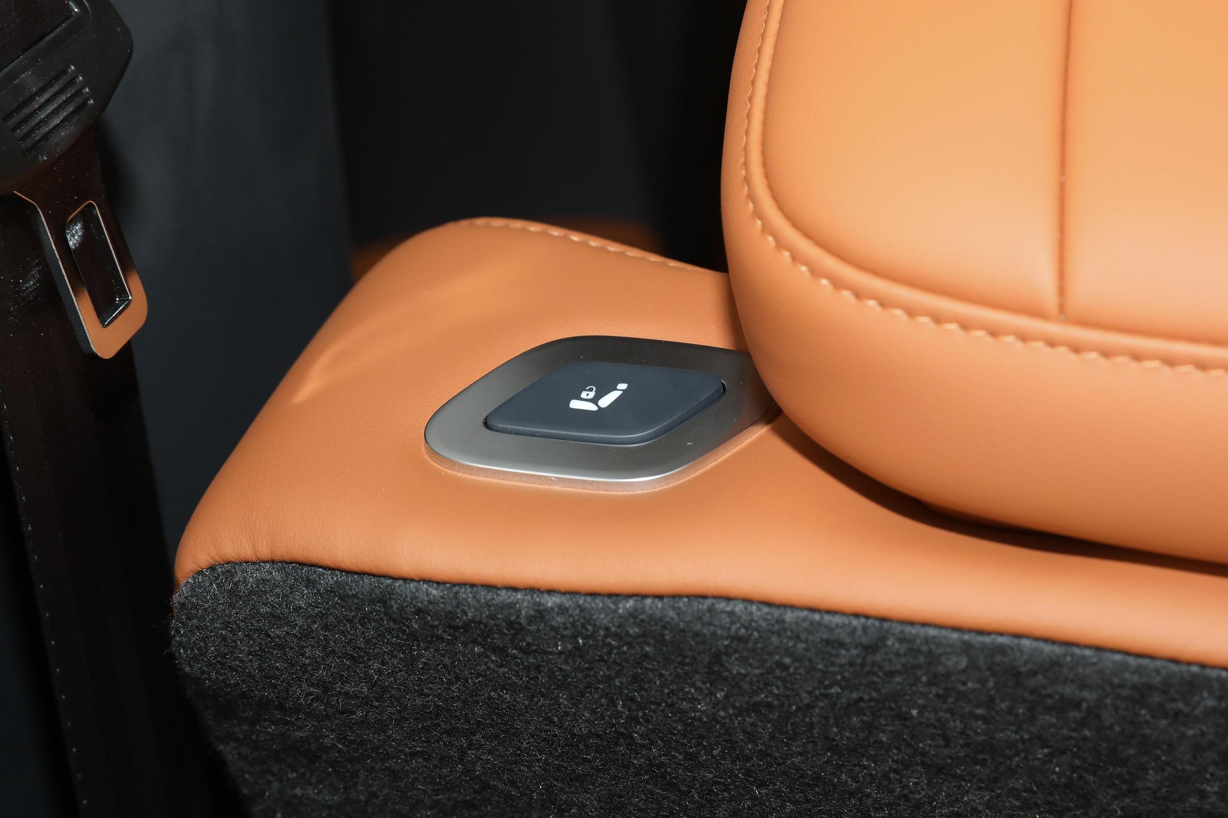 红旗HQ9 2022款 智联旗悦版图片_红旗_6/80张图片_汽车空间图库_懂车帝