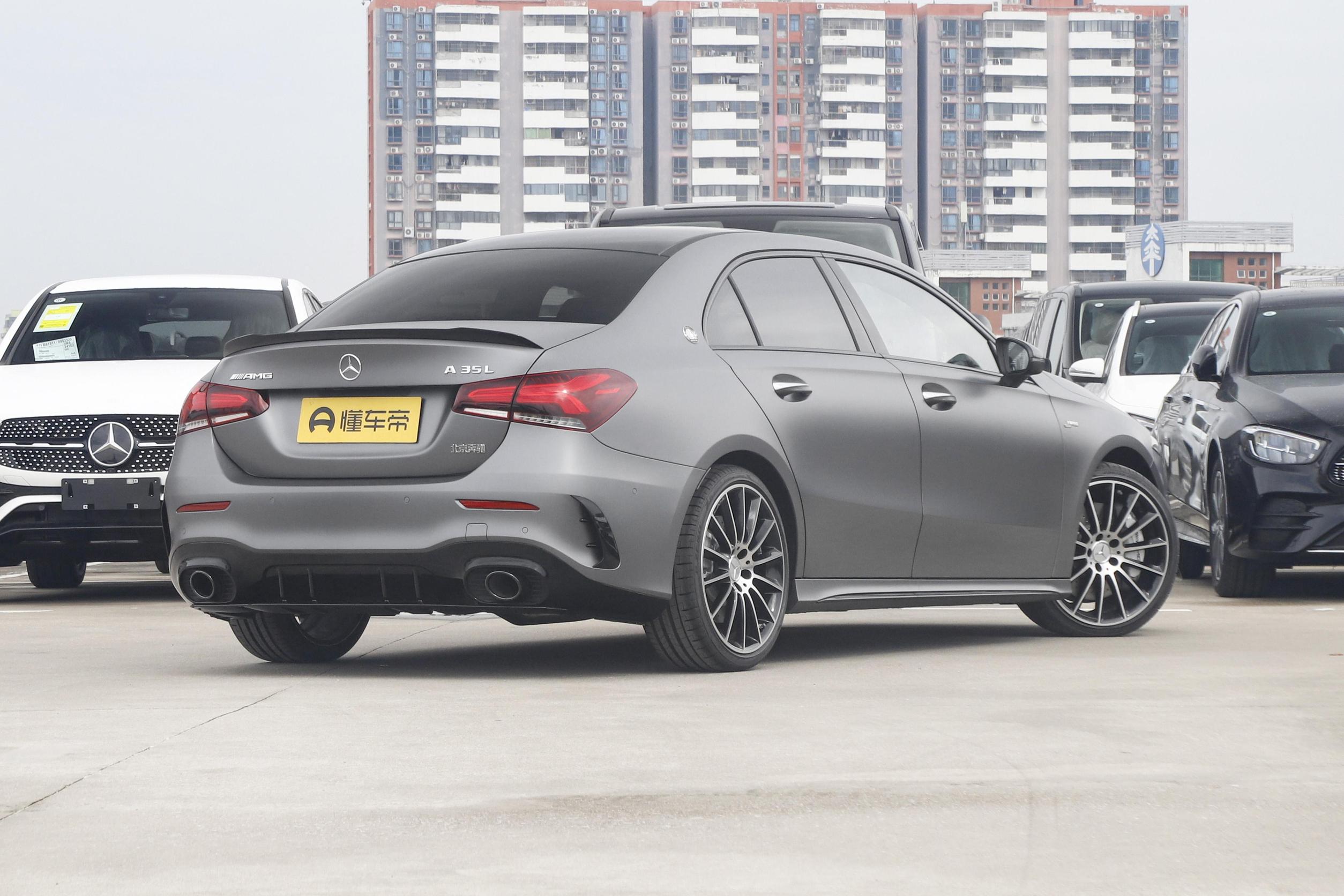 奔驰A级AMG 2023款 AMG A 35 L 4MATIC图片_奔驰_4/151张图片_汽车外观图库_懂车帝