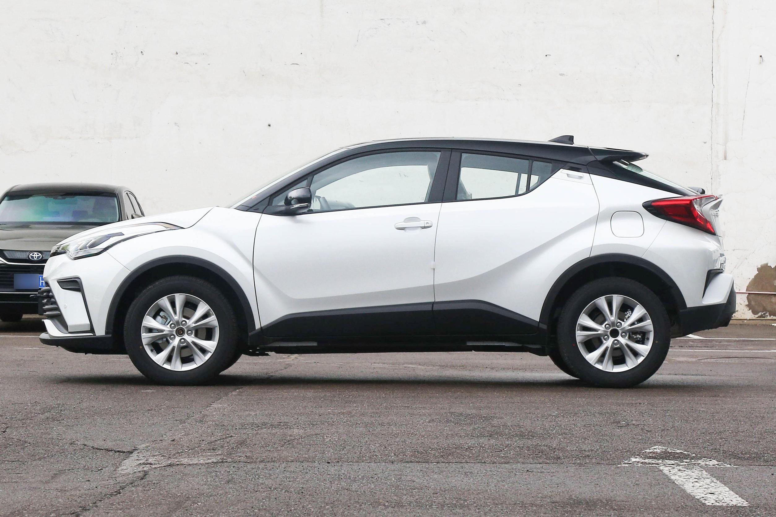 奕泽IZOA 2023款 2.0L 奕享CARE版图片_丰田_4/48张图片_汽车外观图库_懂车帝