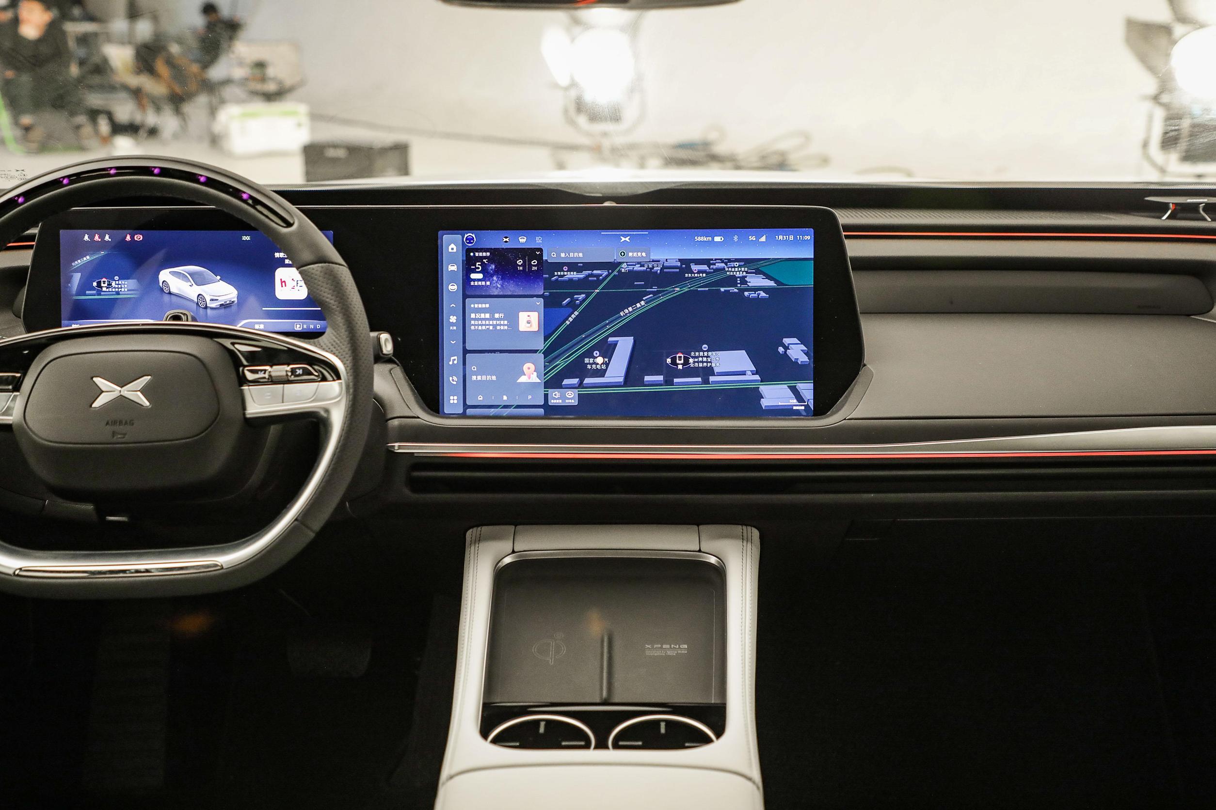 小鹏P7 2023款 P7i 702 Max图片_小鹏汽车_13/46张图片_汽车内饰图库_懂车帝