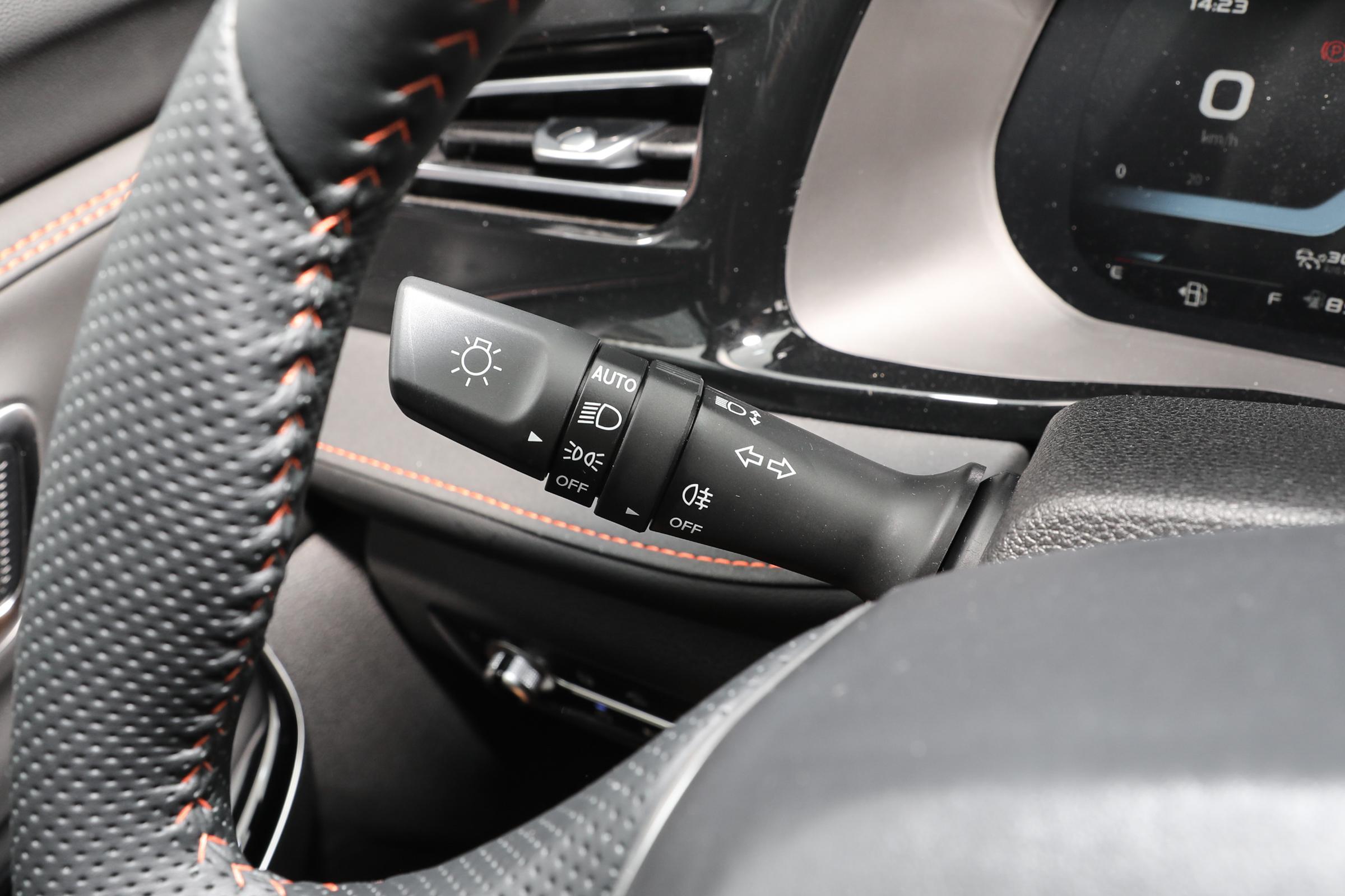 长安欧尚X7 PLUS 2022款 1.5T 自动蓝鲸版Geeker领航型图片_长安欧尚_35/113张图片_汽车内饰图库_懂车帝