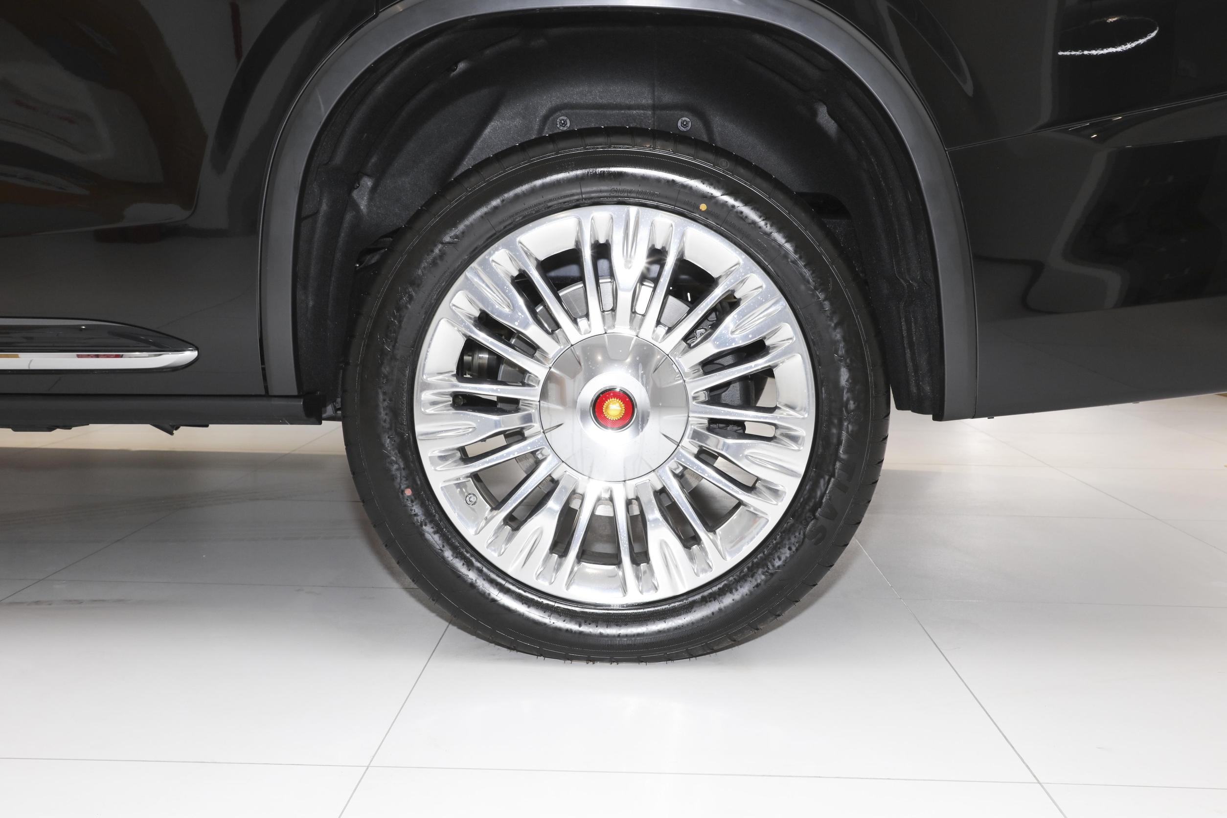 红旗LS7 2022款 4.0T 6座典雅旗航版图片_红旗_47/51张图片_汽车外观图库_懂车帝