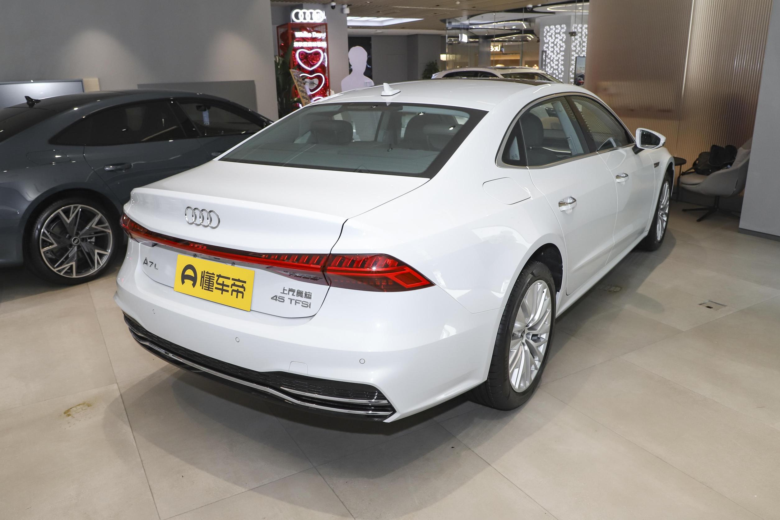 奥迪A7L壁纸_奥迪A7L_奥迪A7L外观图片_2/514张图片_奥迪A7L/整车外观图片_懂车帝