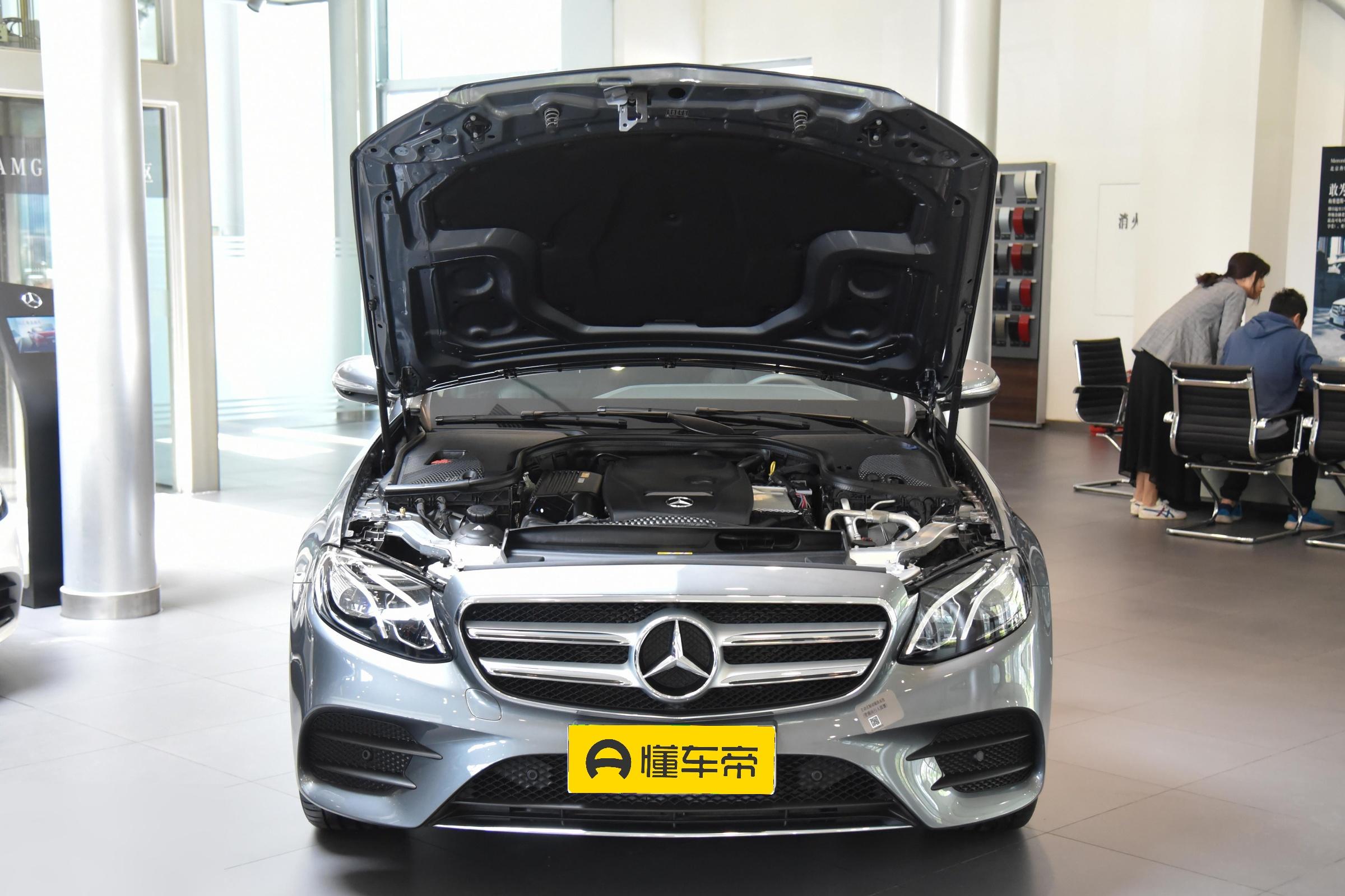 奔驰E级 2018款 改款 E 200 L 运动型 4MATIC图片_奔驰_5/70张图片_汽车外观图库_懂车帝