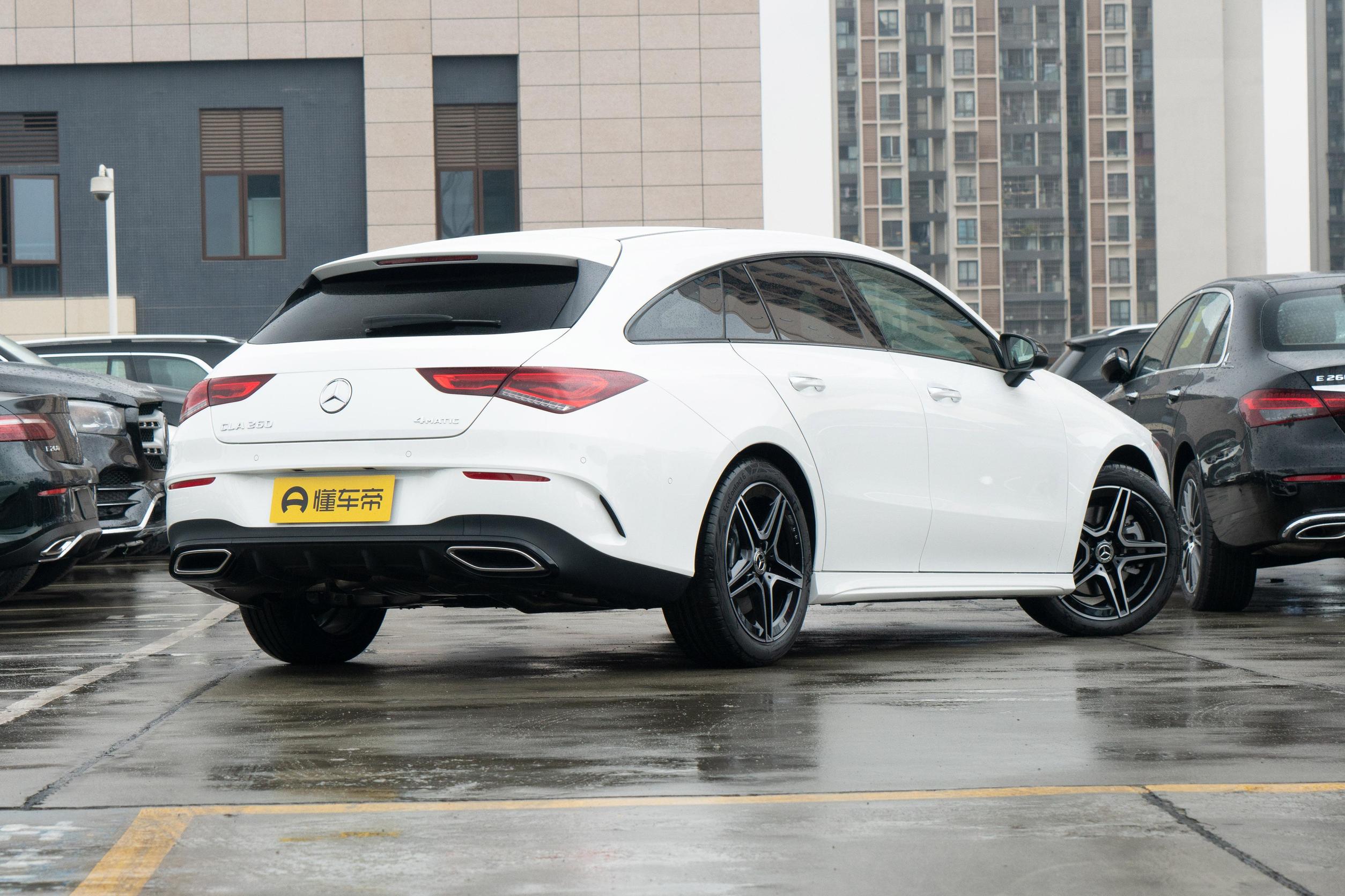 奔驰CLA 2022款 CLA 260 4MATIC 五门猎跑车图片_奔驰_4/54张图片_汽车外观图库_懂车帝