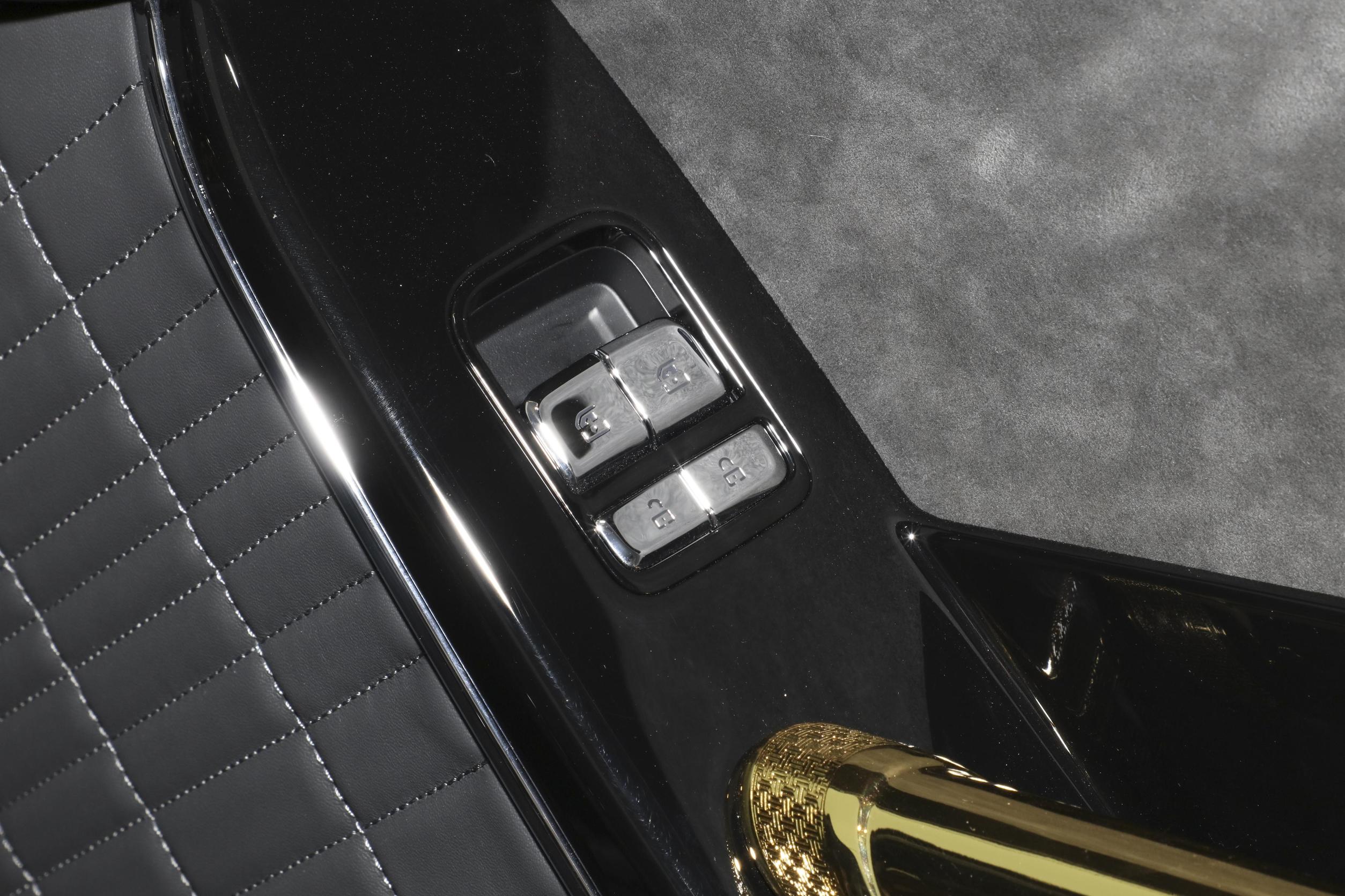 红旗LS7 2022款 4.0T 6座典雅旗航版图片_红旗_35/62张图片_汽车空间图库_懂车帝