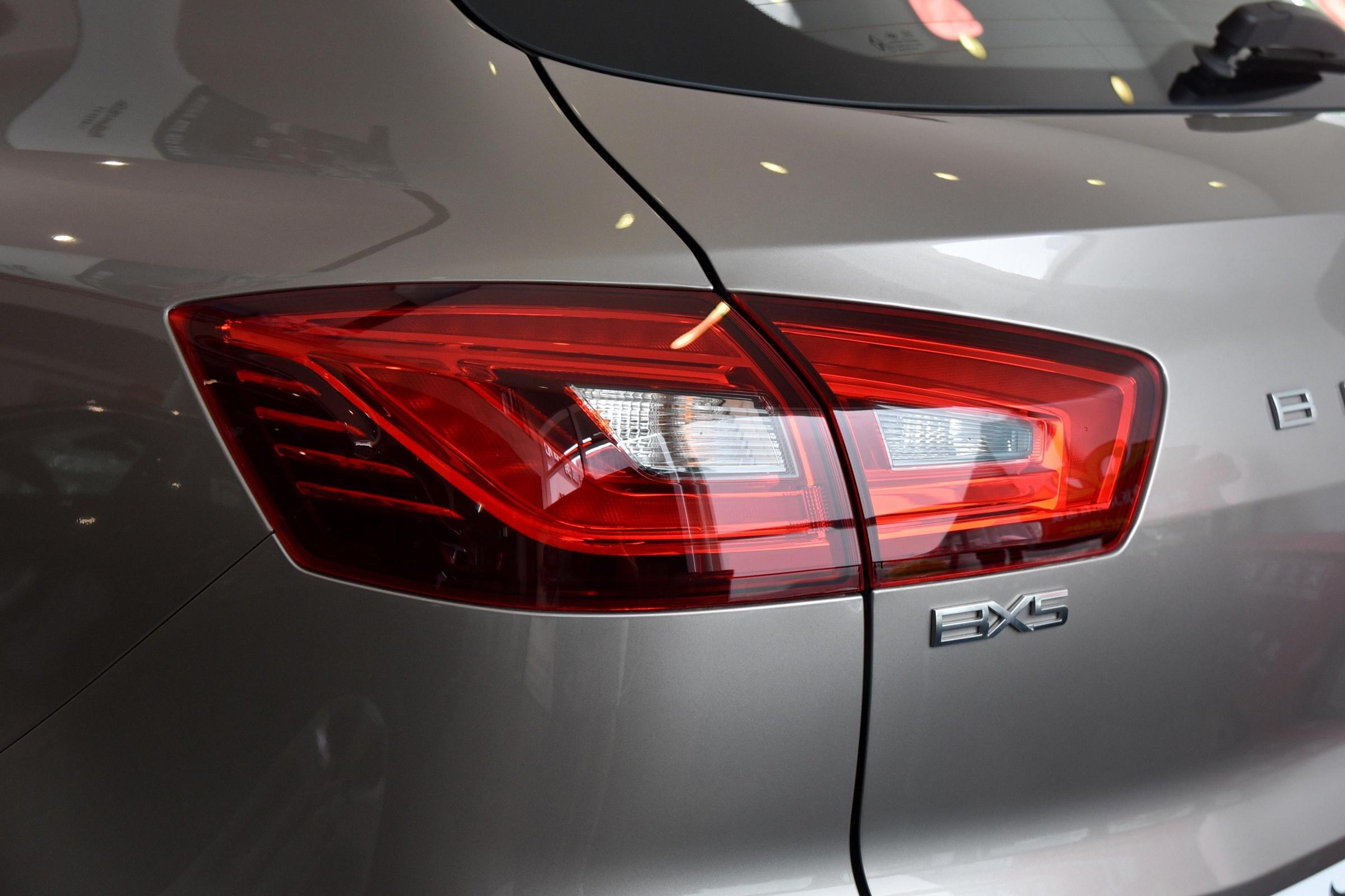 宝沃BX5 2020款 20TGDI 自动两驱先锋型图片_宝沃_42/102张图片_汽车外观图库_懂车帝