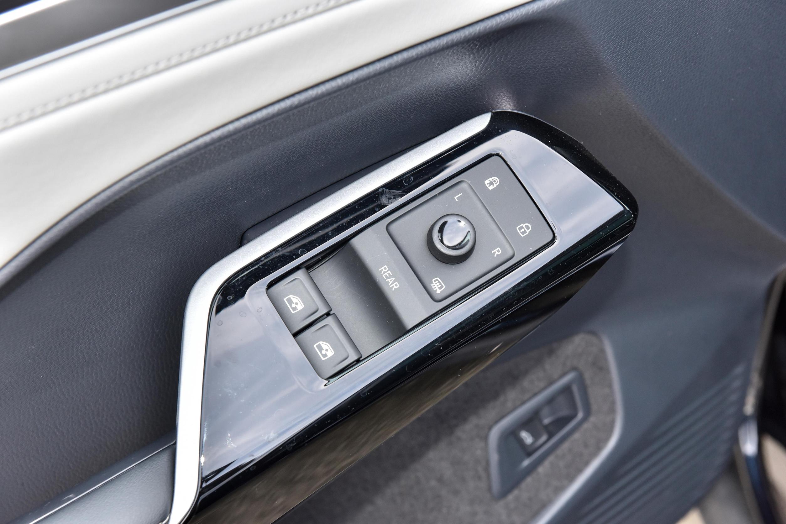 ID.6 CROZZ 2024款 PURE+图片_大众_5/55张图片_汽车空间图库_懂车帝