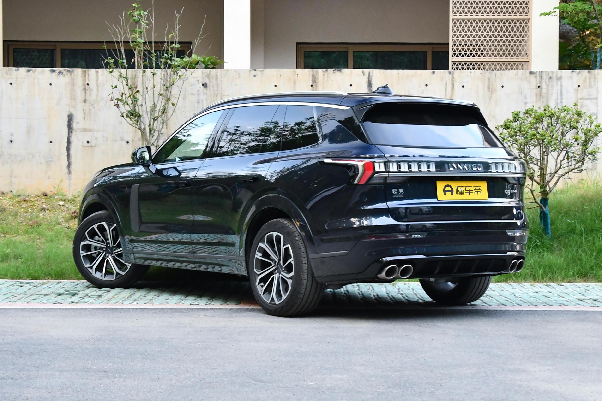 领克09 EM-P 2023款 2.0TD EM-P 亚运行政版 五座图片_领克_1/64张图片_汽车外观图库_懂车帝