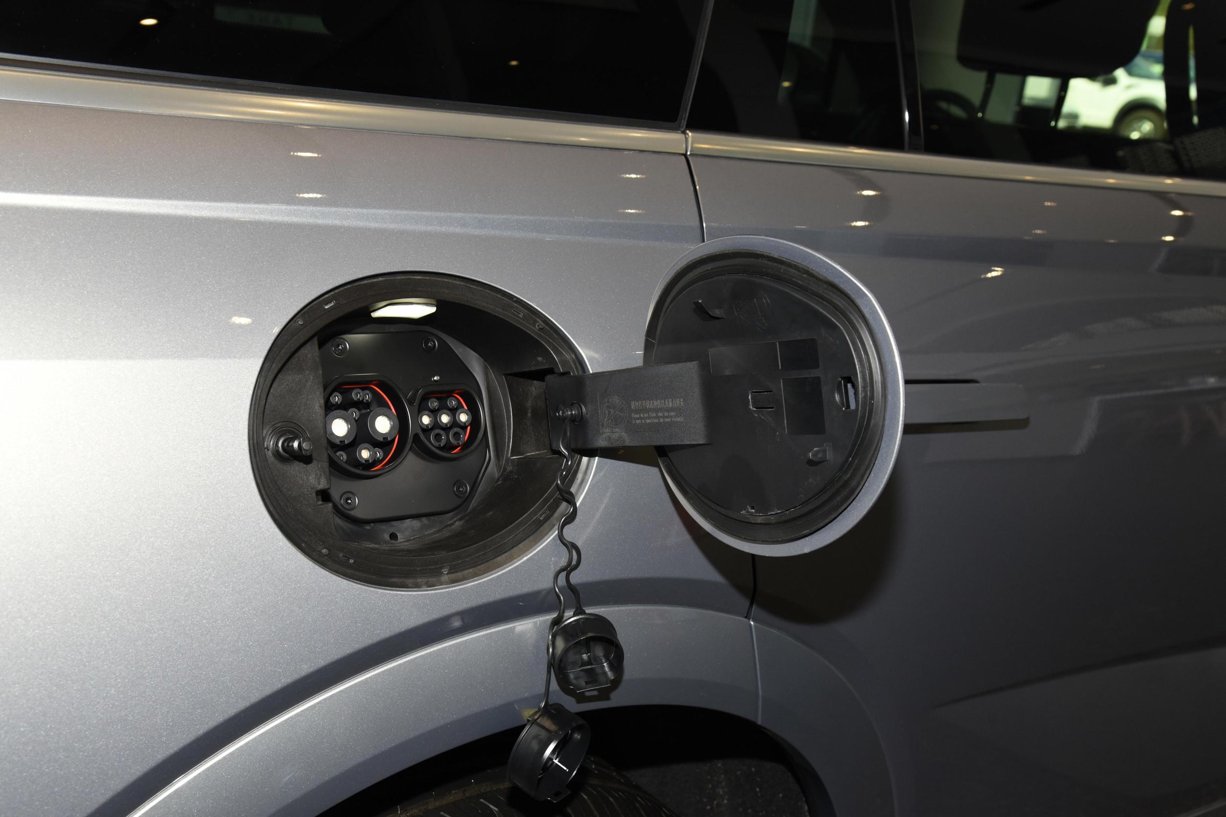 蓝山DHT-PHEV 2023款 四驱超长续航版图片_魏牌_3/219张图片_汽车外观图库_懂车帝