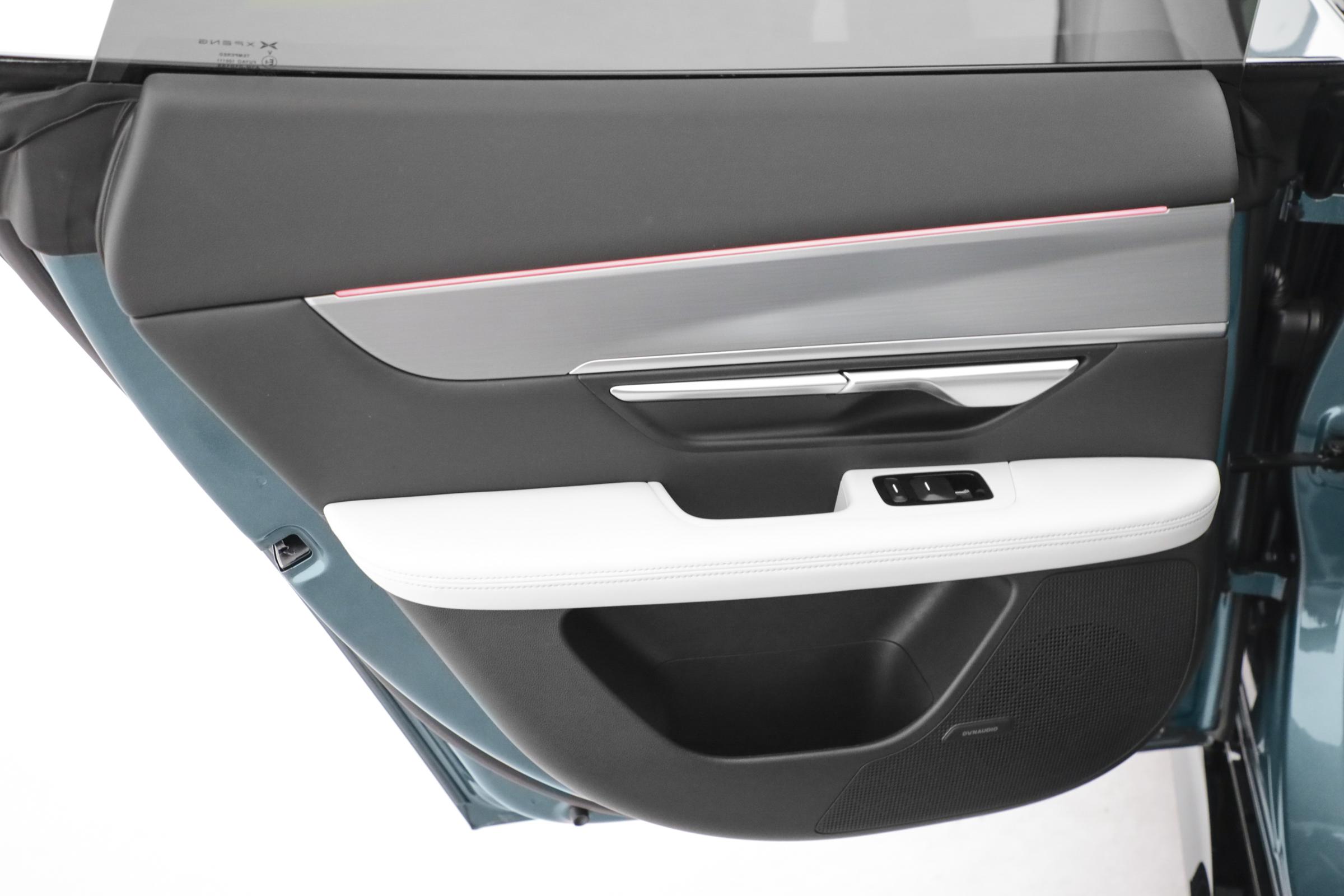 小鹏P7 2023款 P7i 610 Max 性能版图片_小鹏汽车_3/55张图片_汽车空间图库_懂车帝